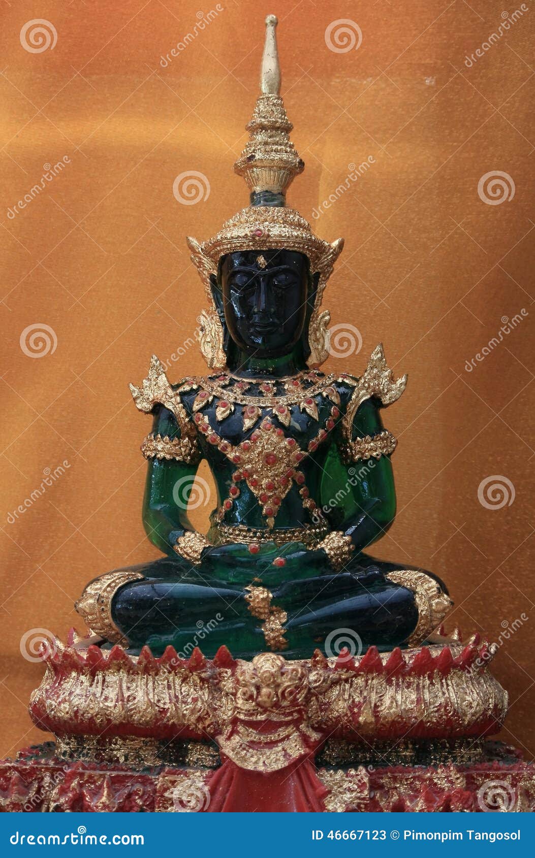 Emerald Buddha in the Wat Sakra Editorial Stock Photo - Image of statue ...
