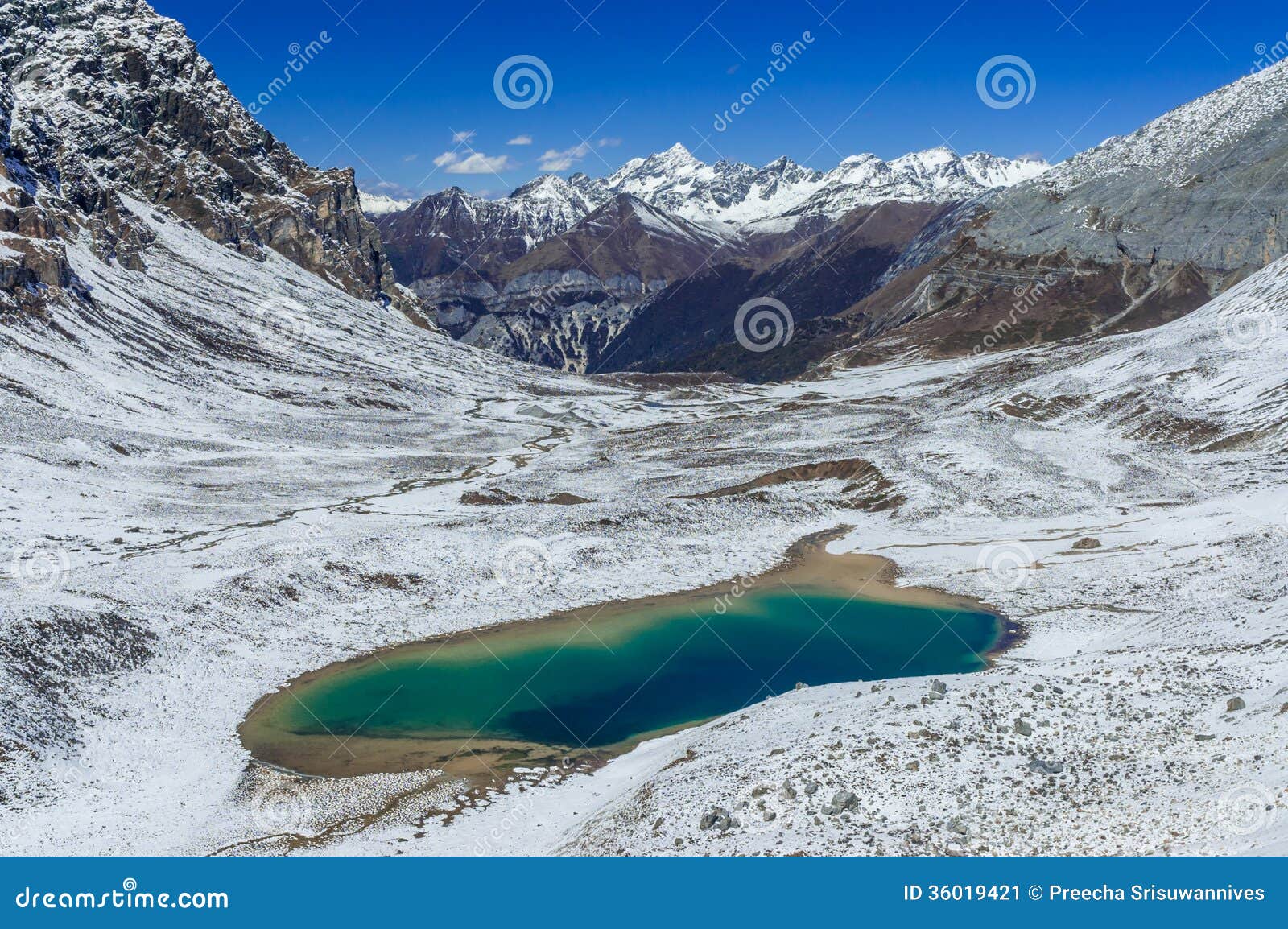 Emerald Lake Alla Riserva Naturale Di Yading Immagine Stock - Immagine ...