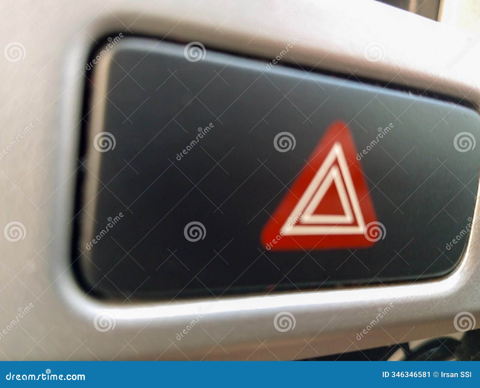 Red Triangle Automotive Logos