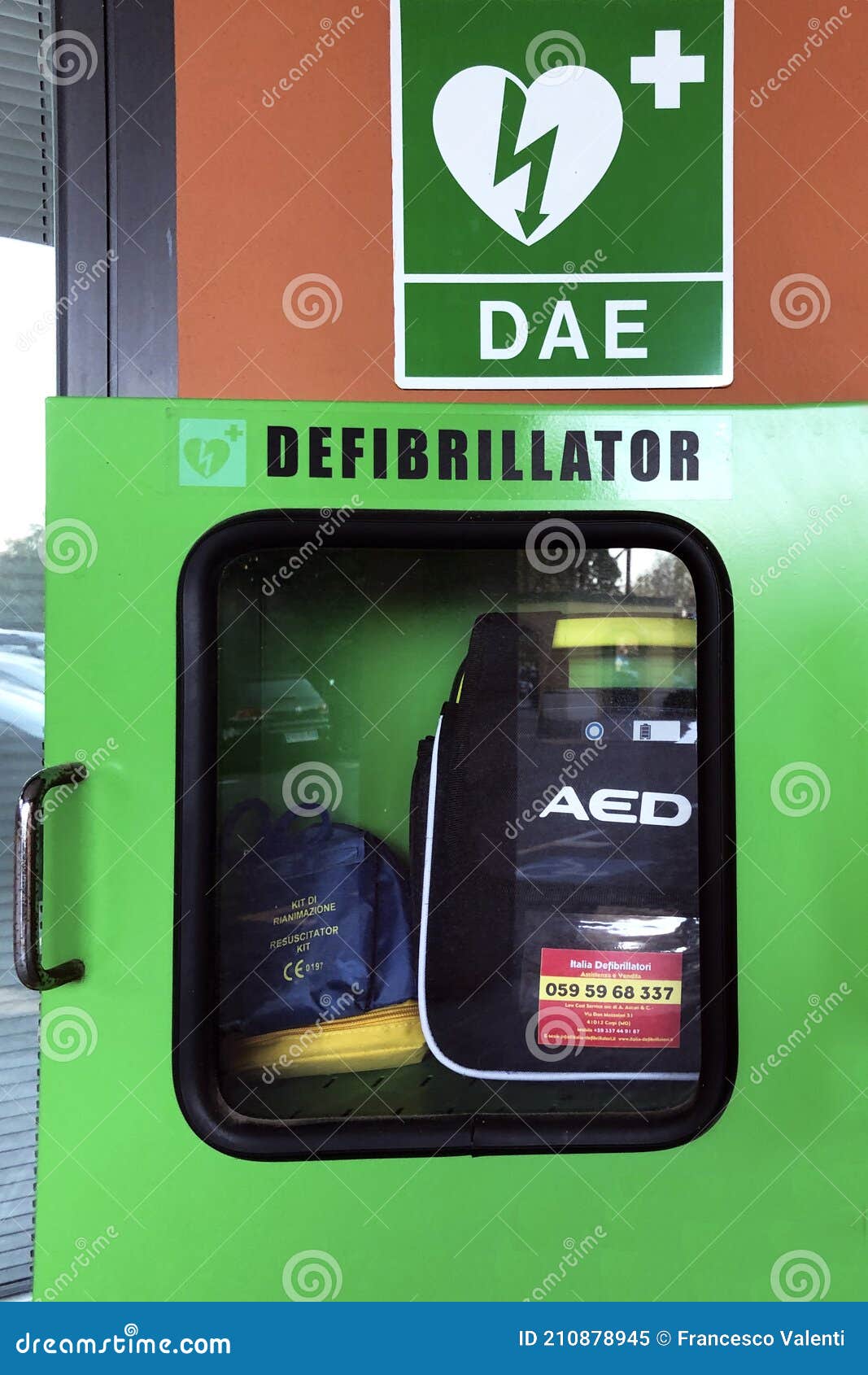 Emergency Defibrillator, DAE, Medical Lifesaver Device Stock Image ...