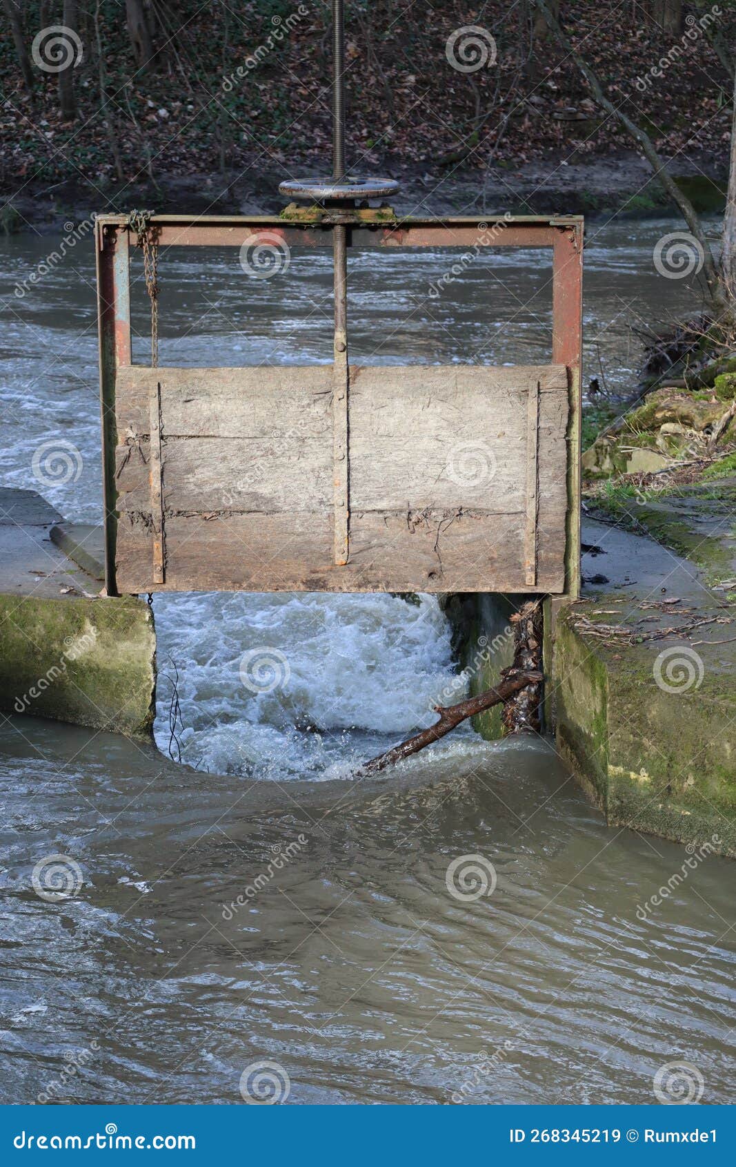 Emergency discharge weir stock image. Image of flow - 268345219