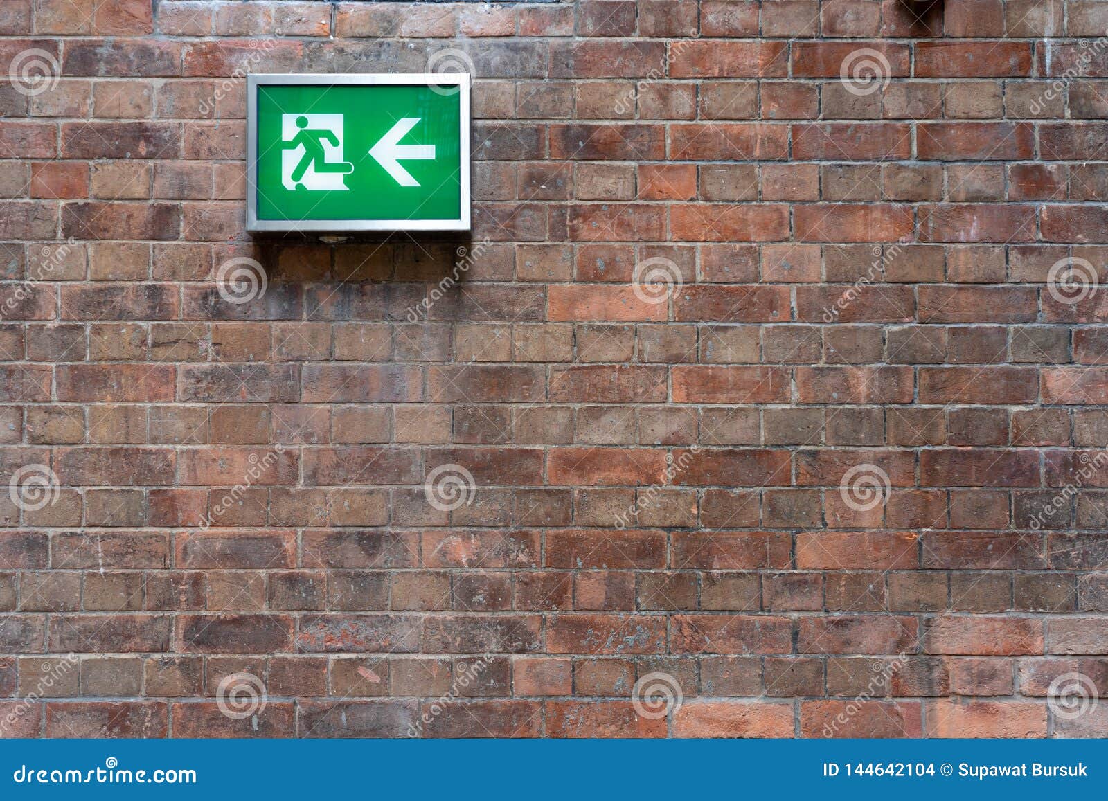 Emergency Fire Exit Signs Installed On The Wall Can Clearly See Safety ...