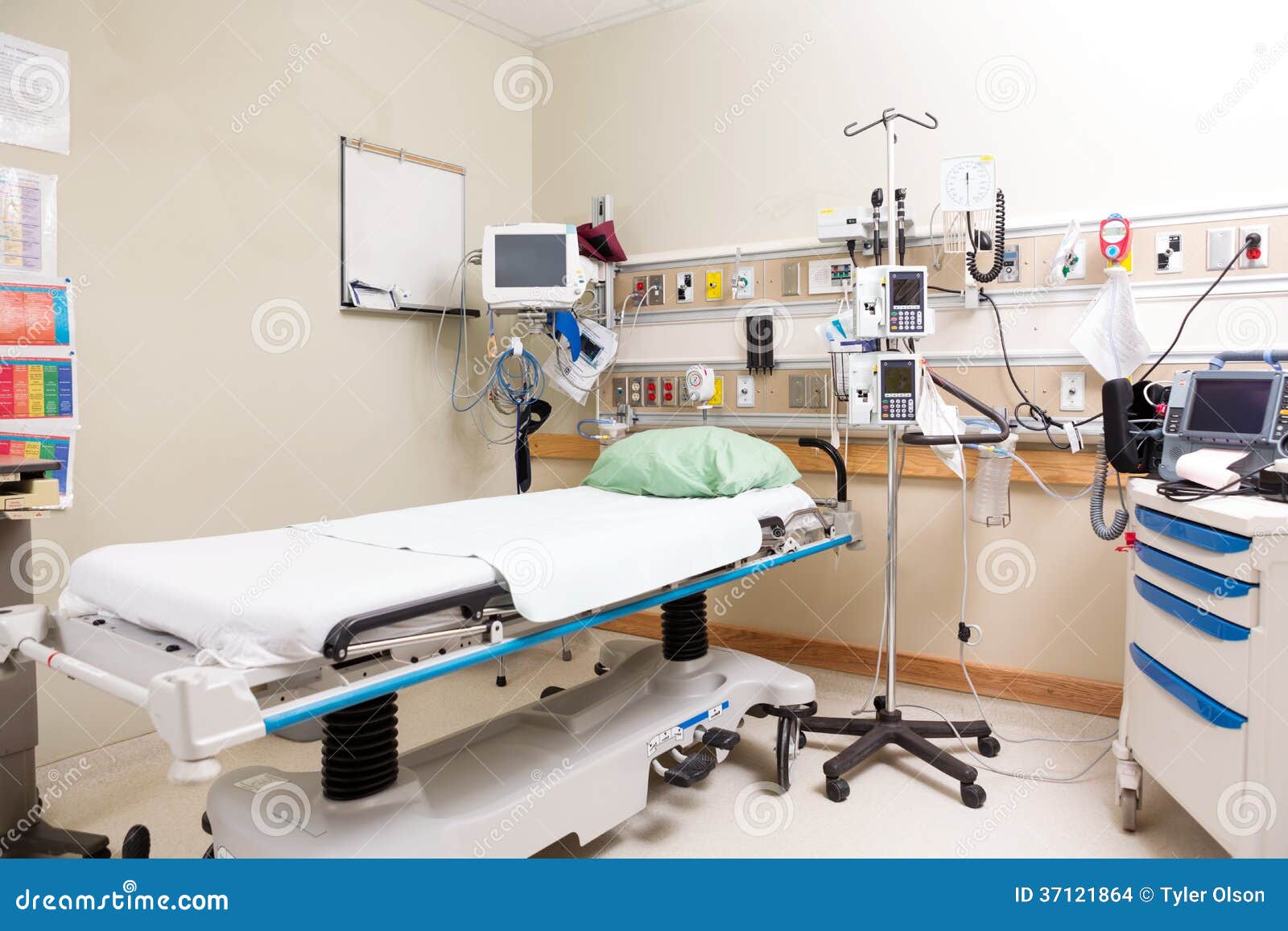 Emergency Hospital Bed with Equipment Stock Photo - Image of device ...