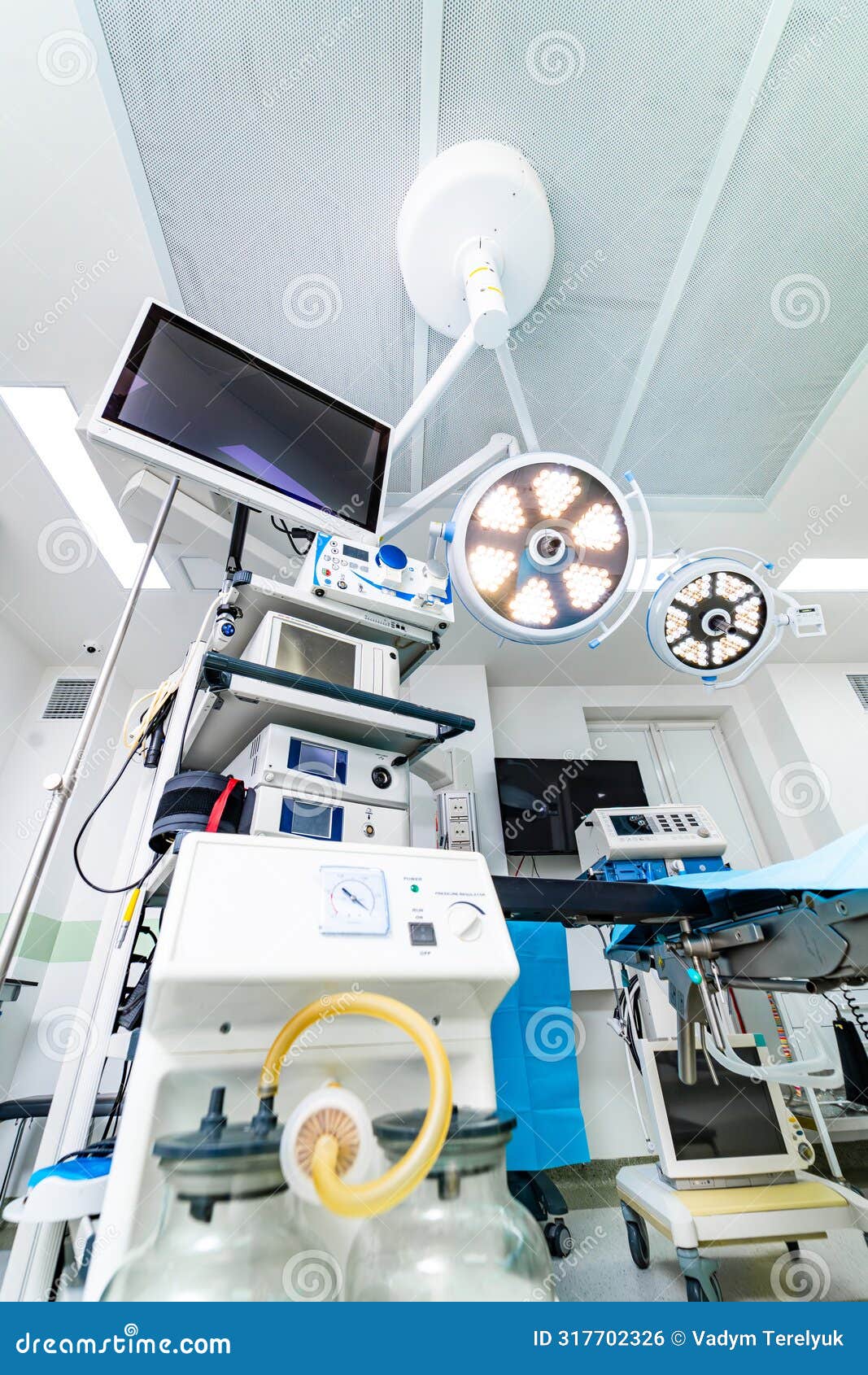 Emergency Hospital Sterile Room. Modern Technologies Surgery Ward Stock ...