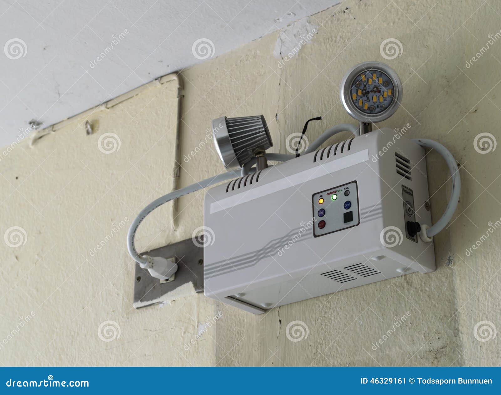 Emergency Lighting on the Wall. Stock Image - Image of panu, opas: 46329161