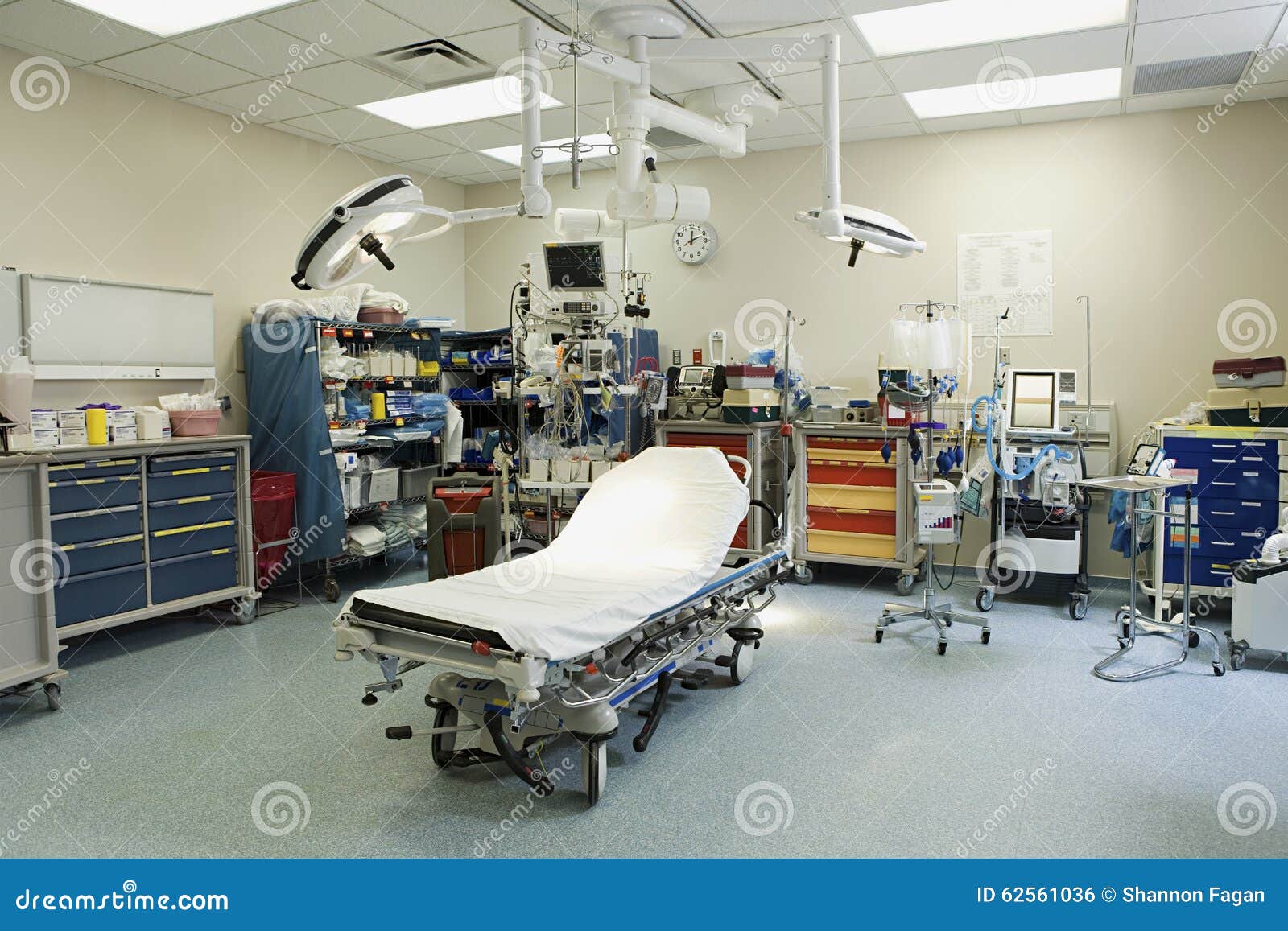 Emergency room stock photo. Image of doctor, order, hygiene - 62561036