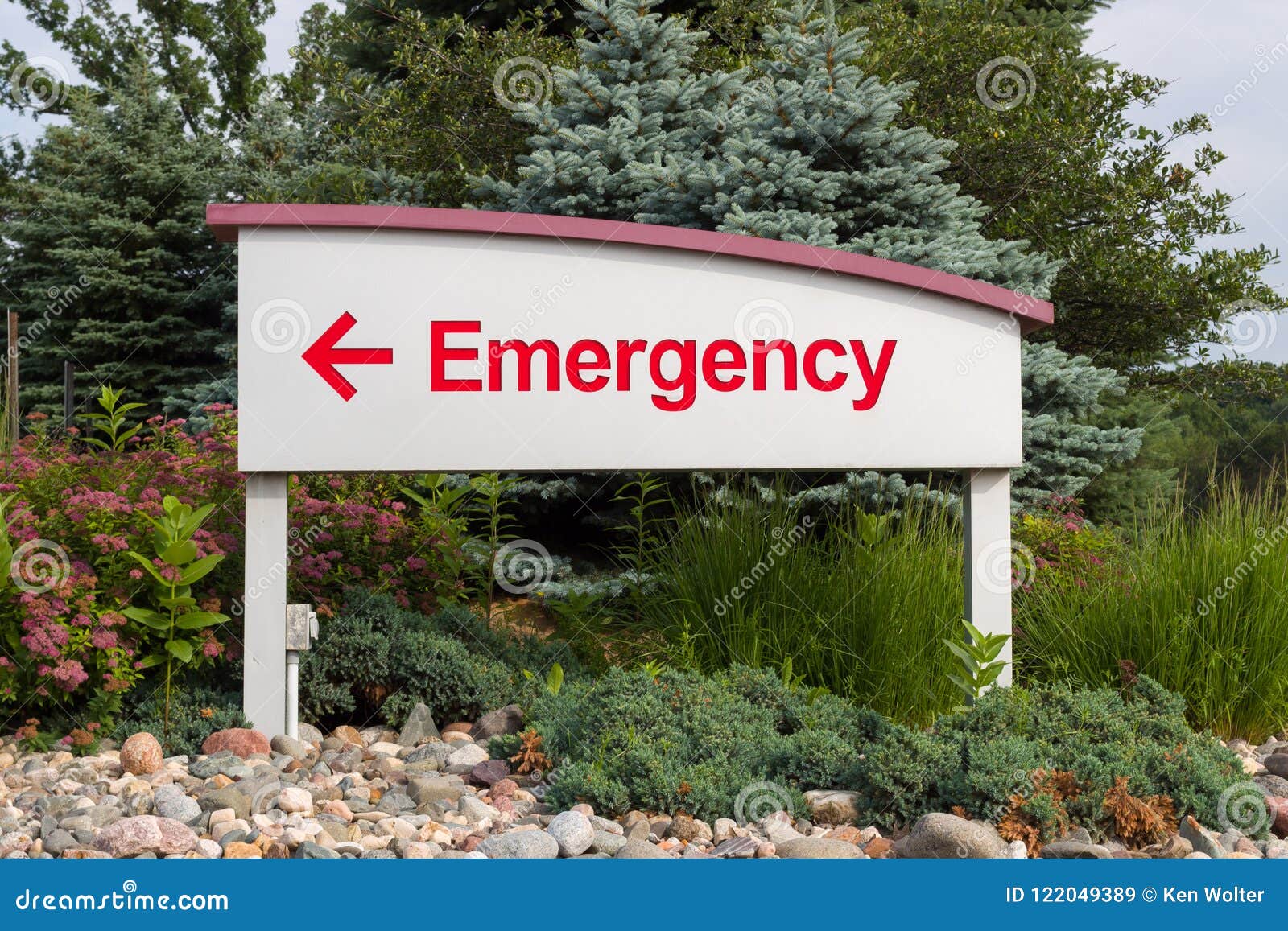 Emergency Sign with Arrow Pointing Left Stock Image - Image of medical ...
