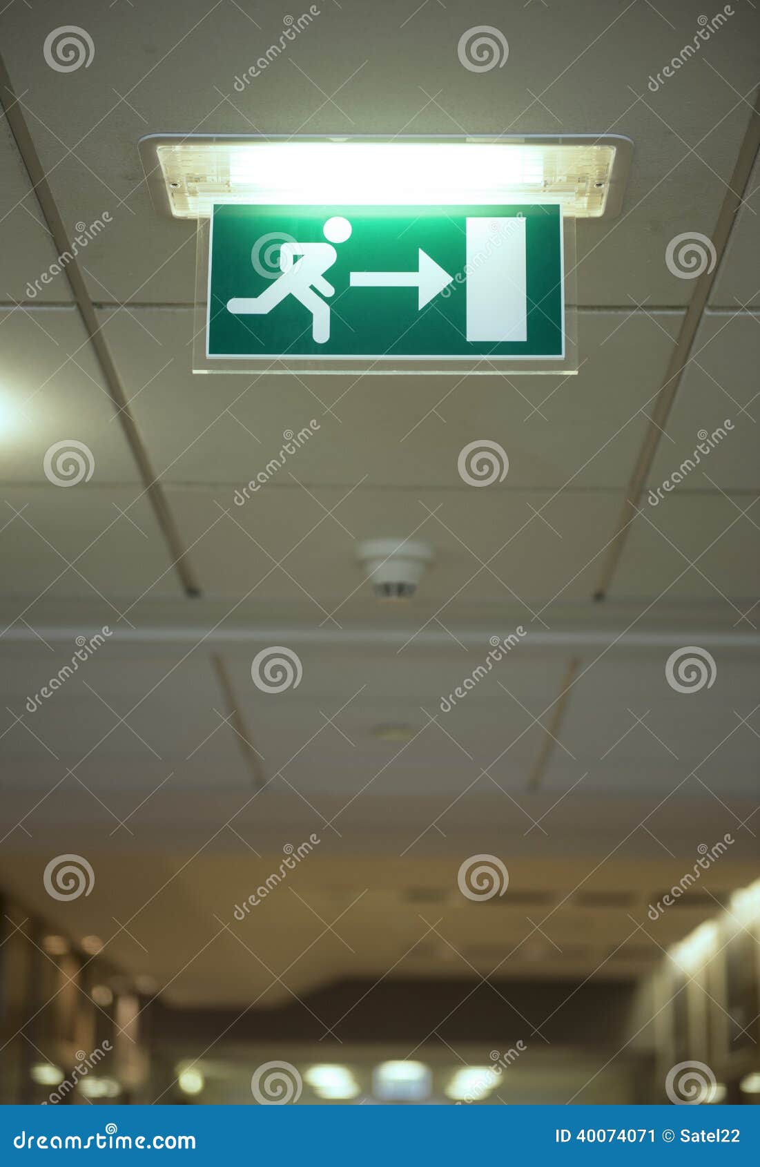 Emergency sign stock image. Image of flee, illuminated - 40074071