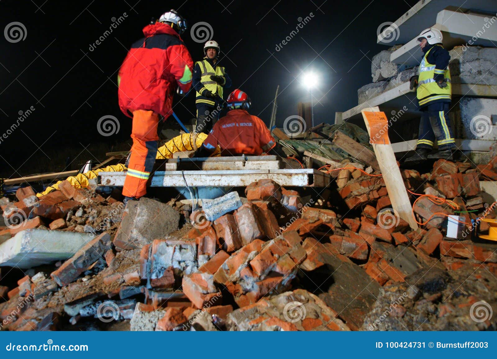 Emergency Workers at Building Collapse Editorial Photo - Image of ...