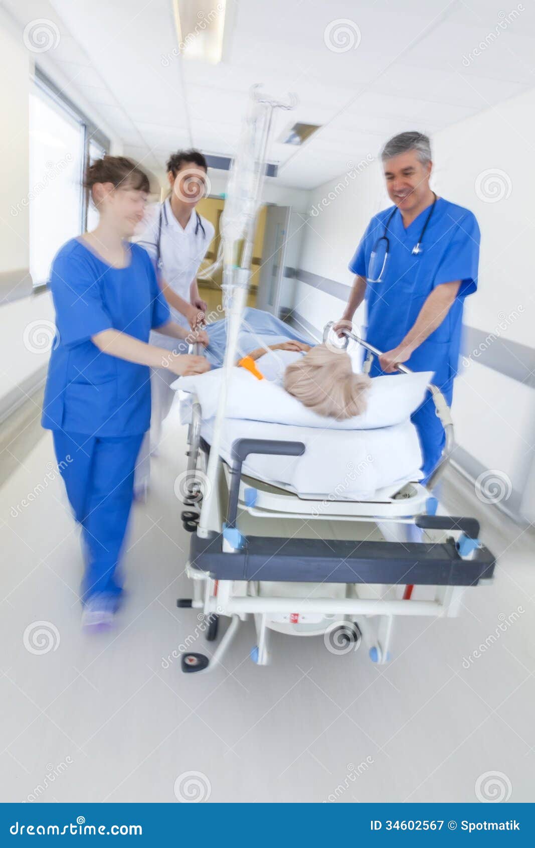 Emergenza Paziente Dell'ospedale Della Barella Della Barella Del Mosso ...