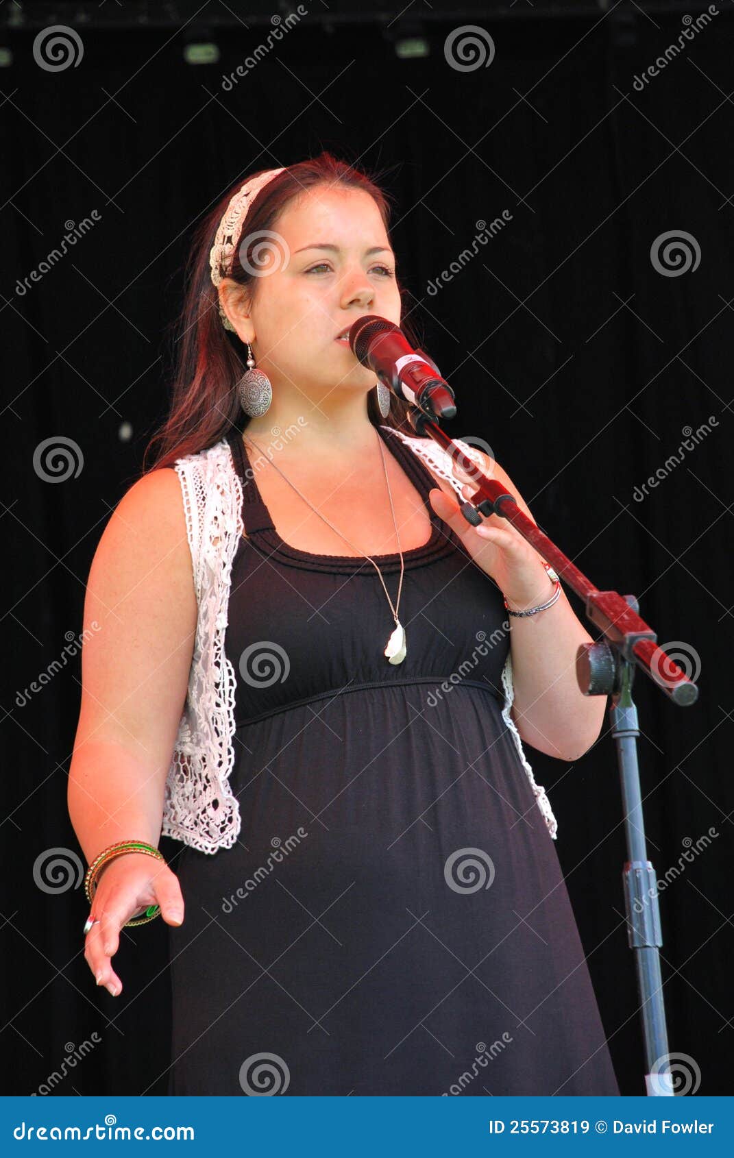 Emily Lane editorial stock image. Image of music, live - 25573819