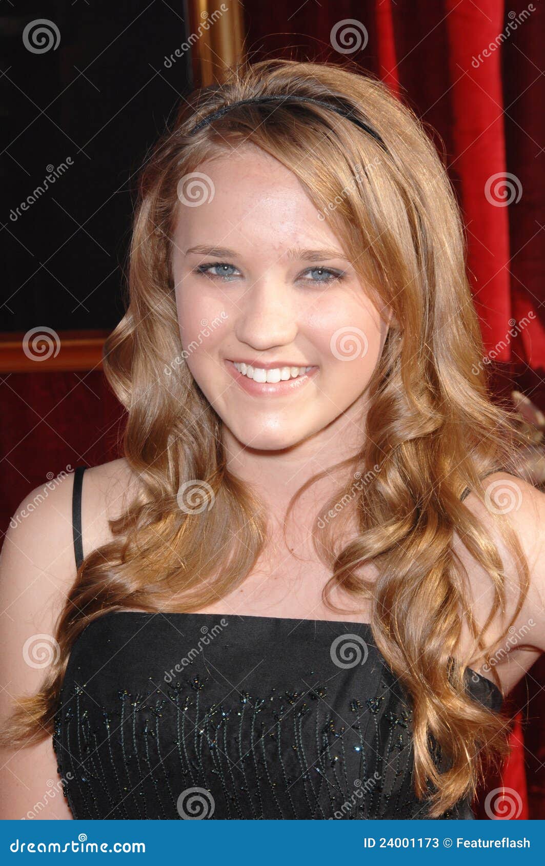 Emily Osment redaktionelles stockfoto. Bild von juni - 24001173