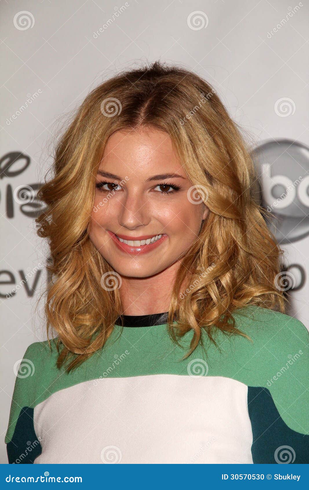 Emily Van Camp image éditorial. Image du hilton, disney - 30570530