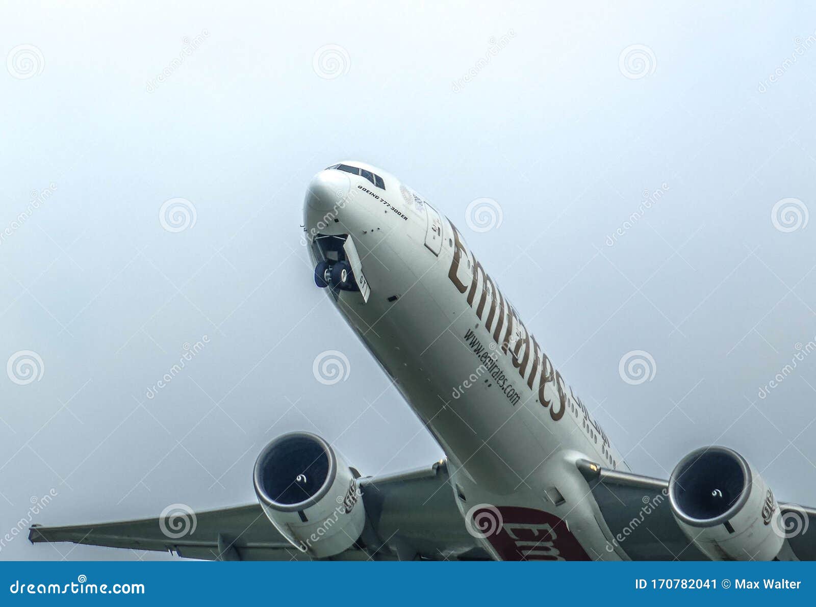 Emirates Boeing 777 Takeoff Editorial Photo - Image of aircraftpicture ...