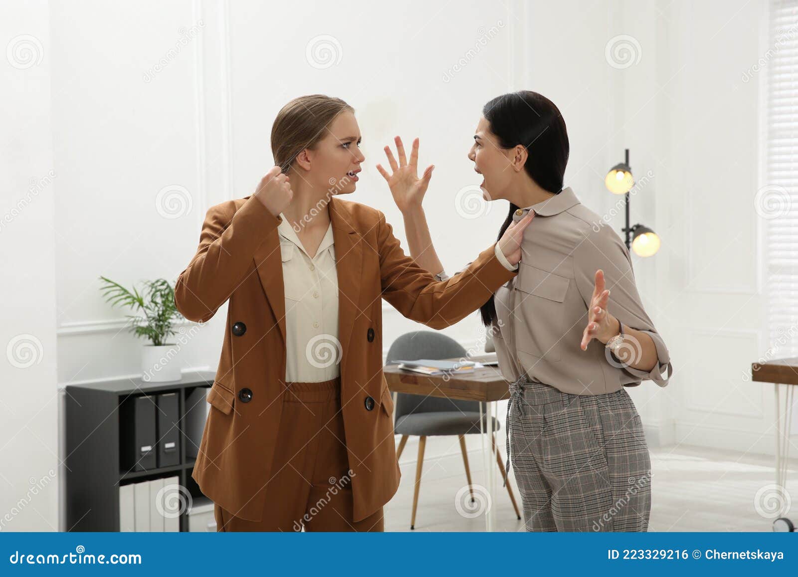 Emotional Colleagues Fighting in Office. Workplace Conflict Stock Photo ...