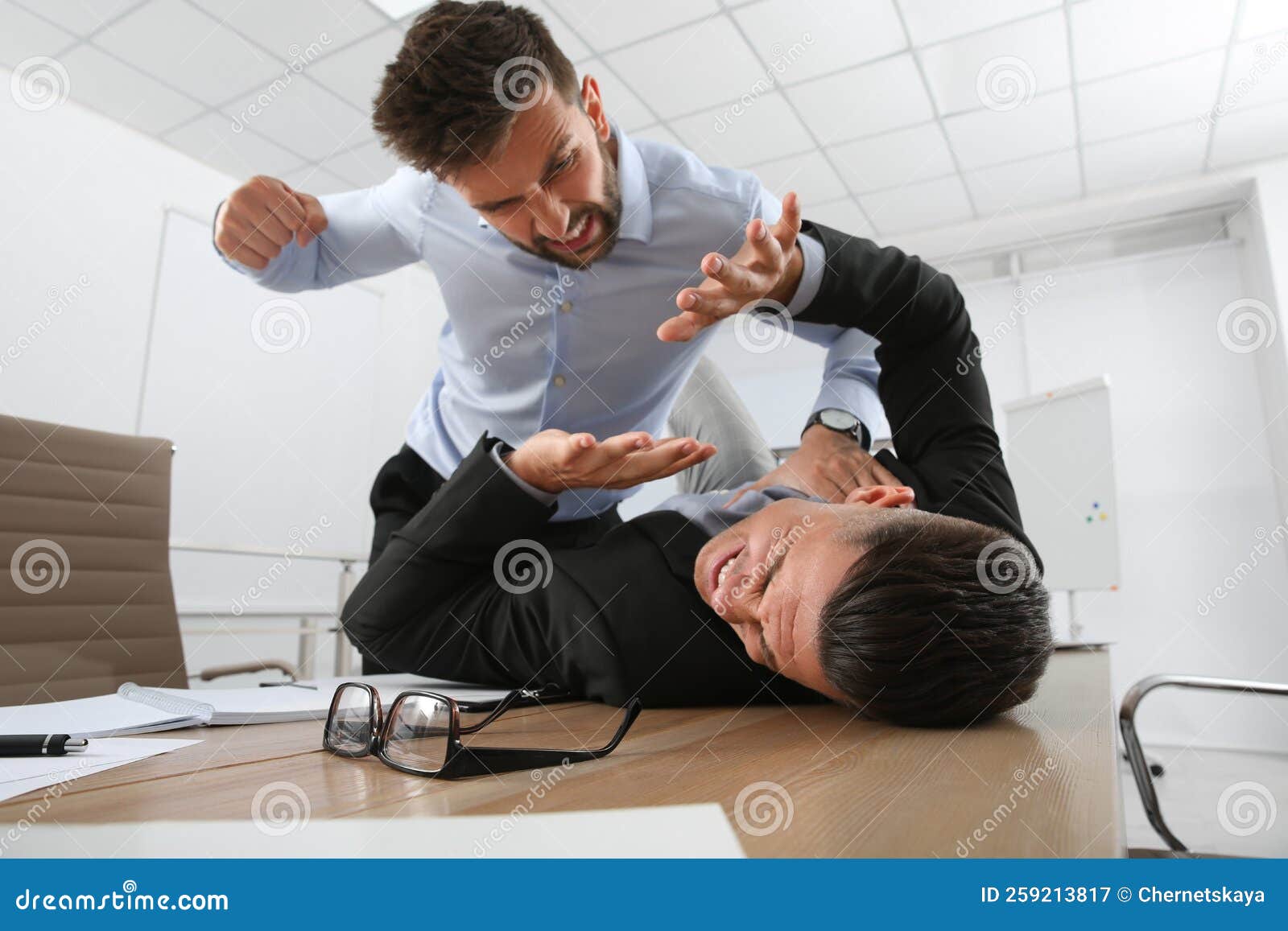Emotional Colleagues Fighting in Office. Workplace Conflict Stock Image ...