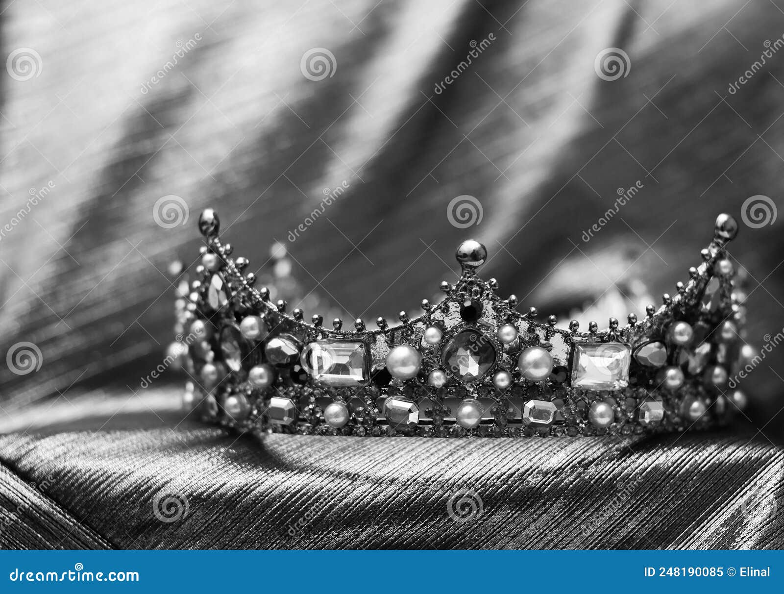 Emperor Crown, Symbol of Success. Vintage Stock Image - Image of ...