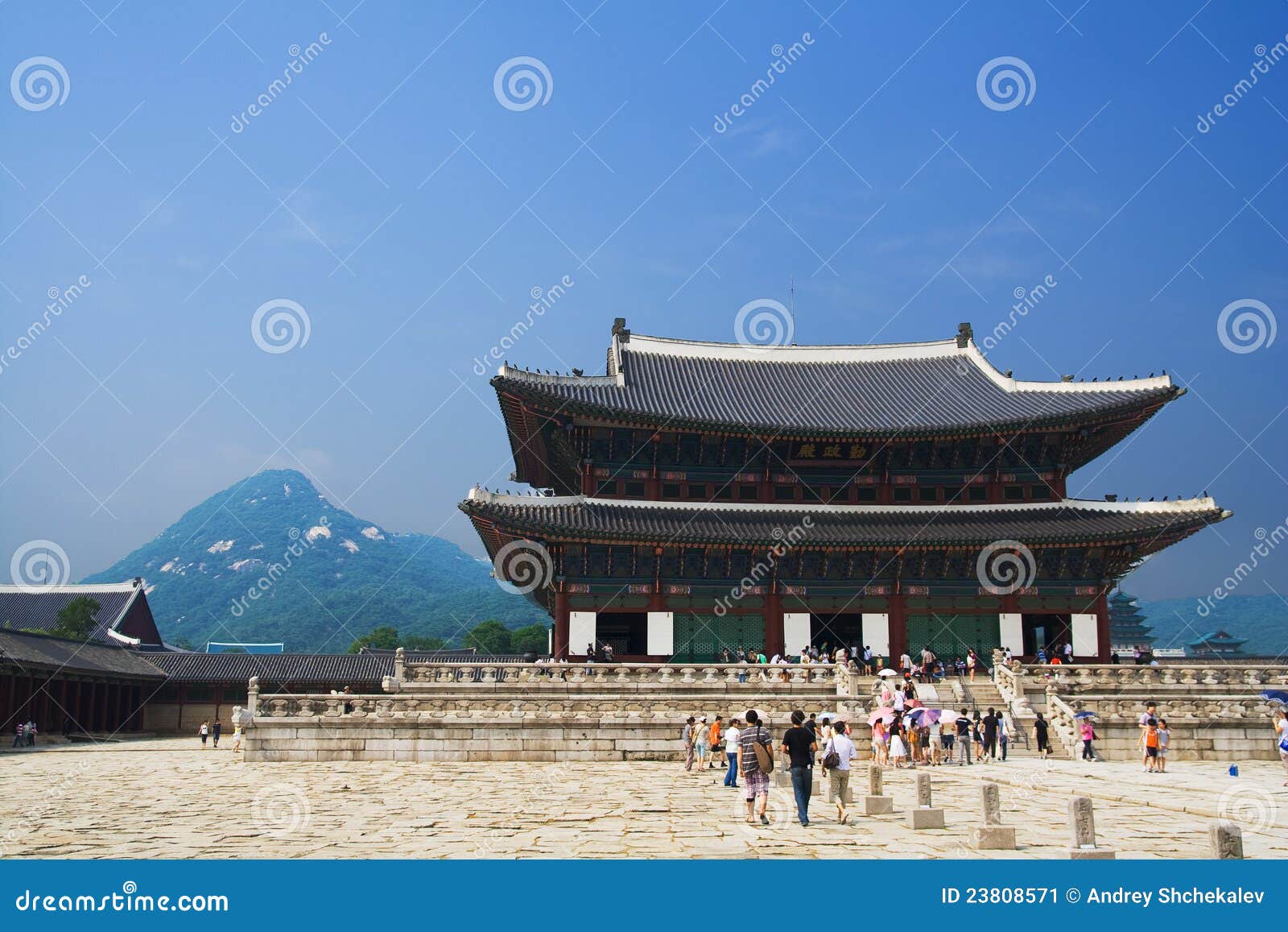 Emperor Palace In Seoul. Lake And Boat Stock Photography ...
