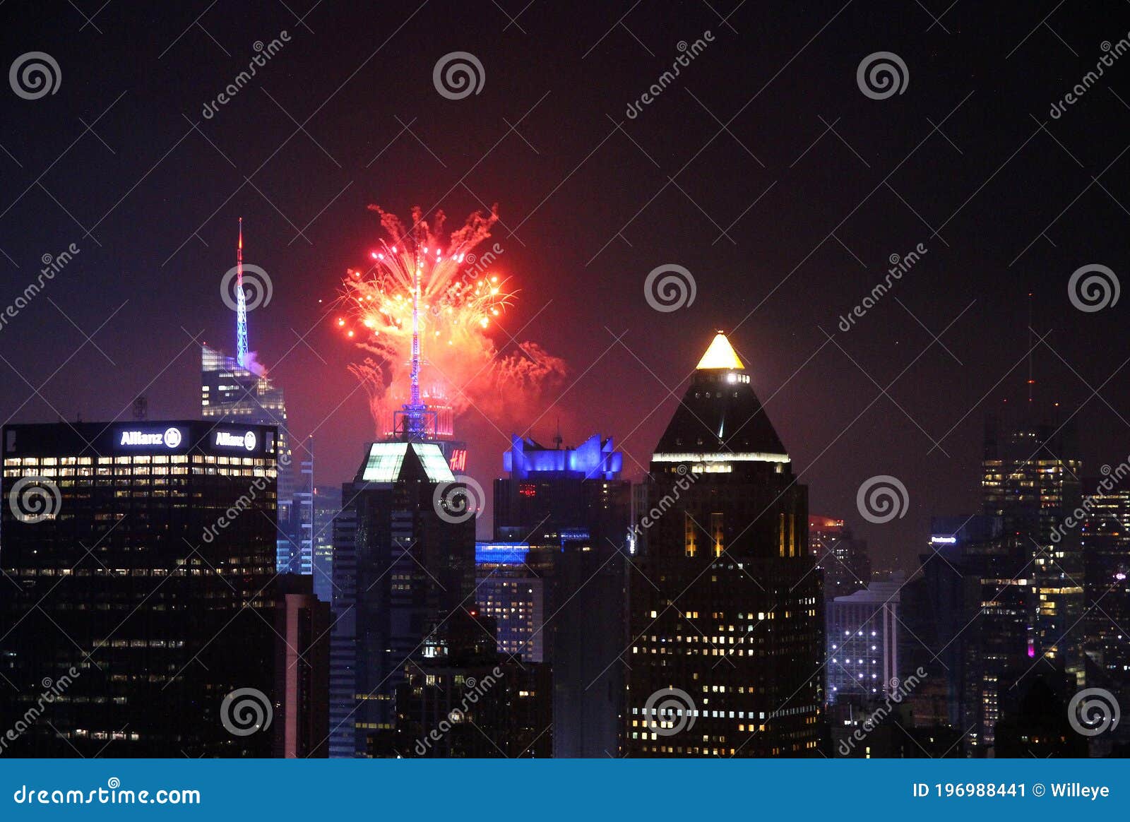 Empire State Building Fireworks Explosion for the 4th of July Editorial ...