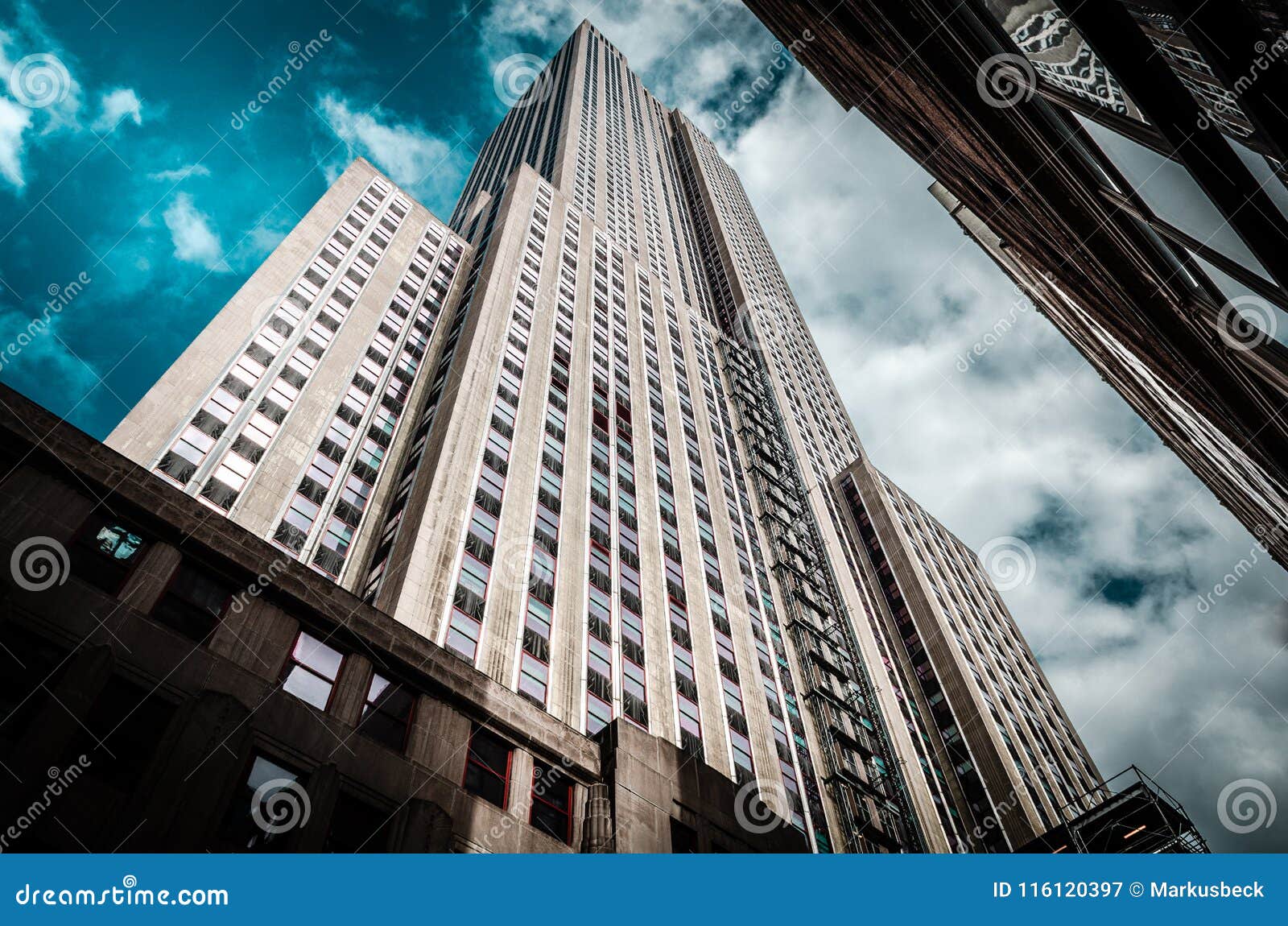 Empire State Building, Low Angle with Dramatic Clouds Editorial ...