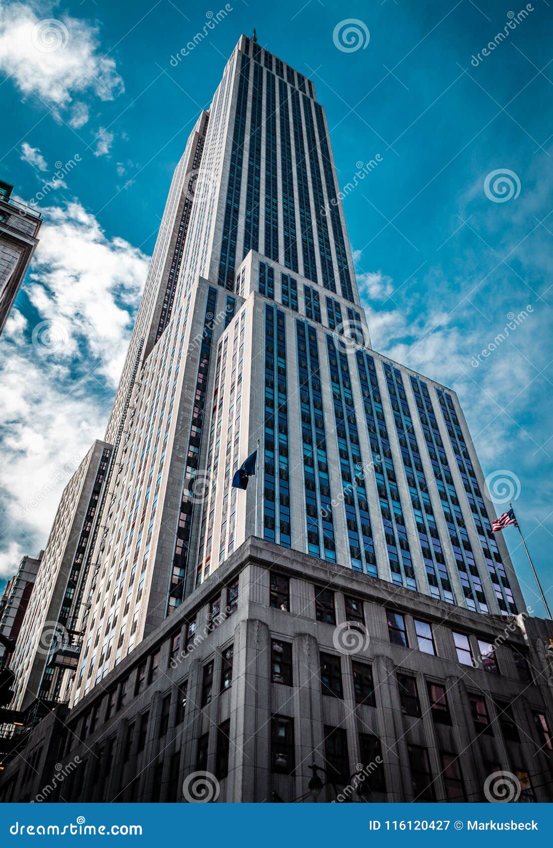 Empire State Building, Low Angle with Dramatic Clouds Editorial ...