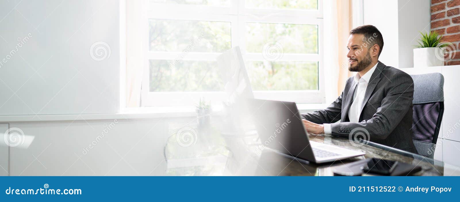 Employee Looking at Computer Screen Stock Photo - Image of work, laptop ...