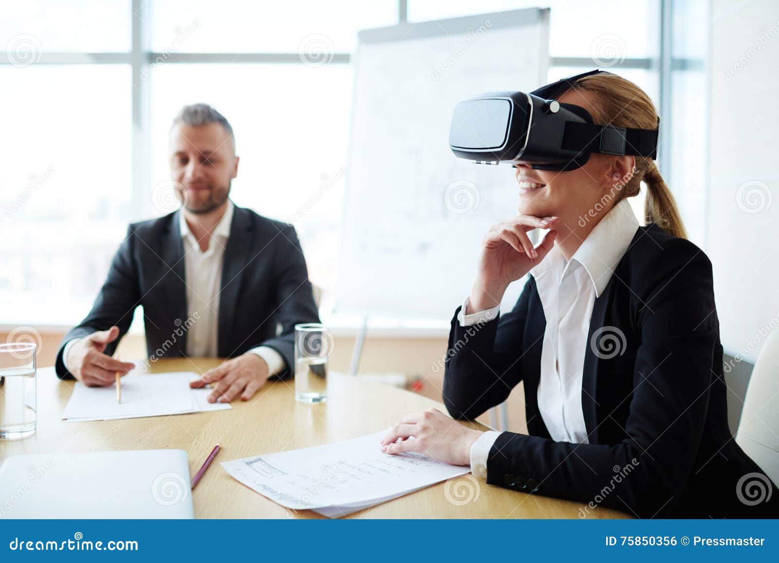 Employee in vr headset stock photo. Image of corporate - 75850356