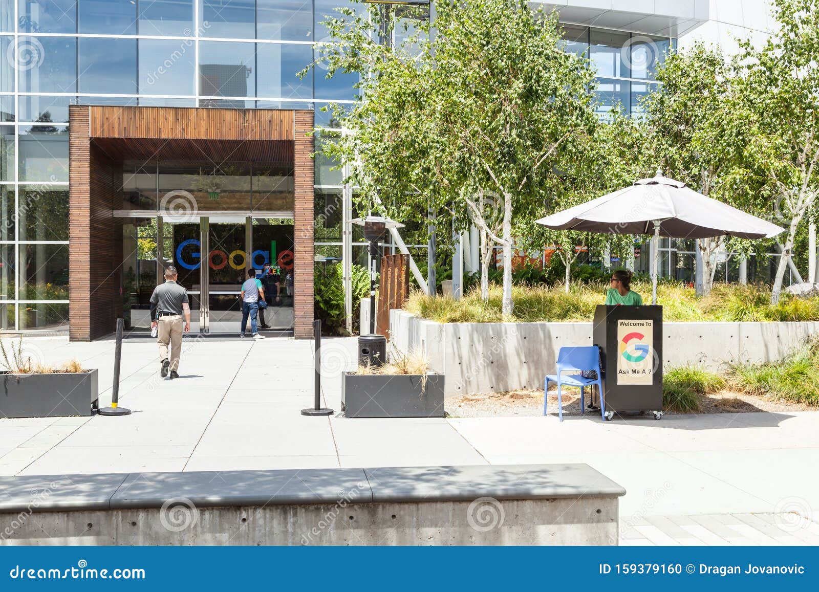 Employees Working Outdoors at Googleplex Headquarters Main Office ...