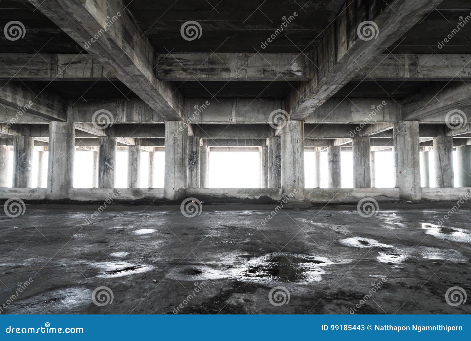 Empty abandoned building stock image. Image of messy - 99185443