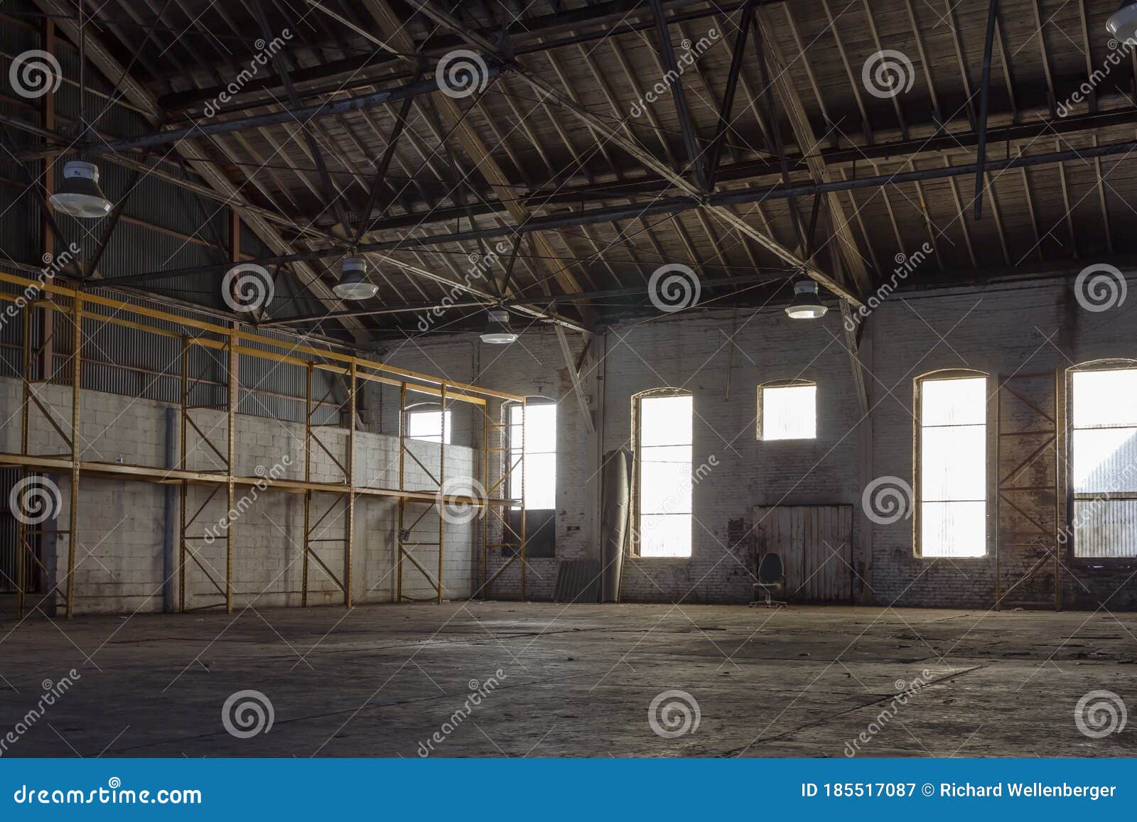 Empty and Abandoned Factory Stock Image - Image of hall, factory: 185517087