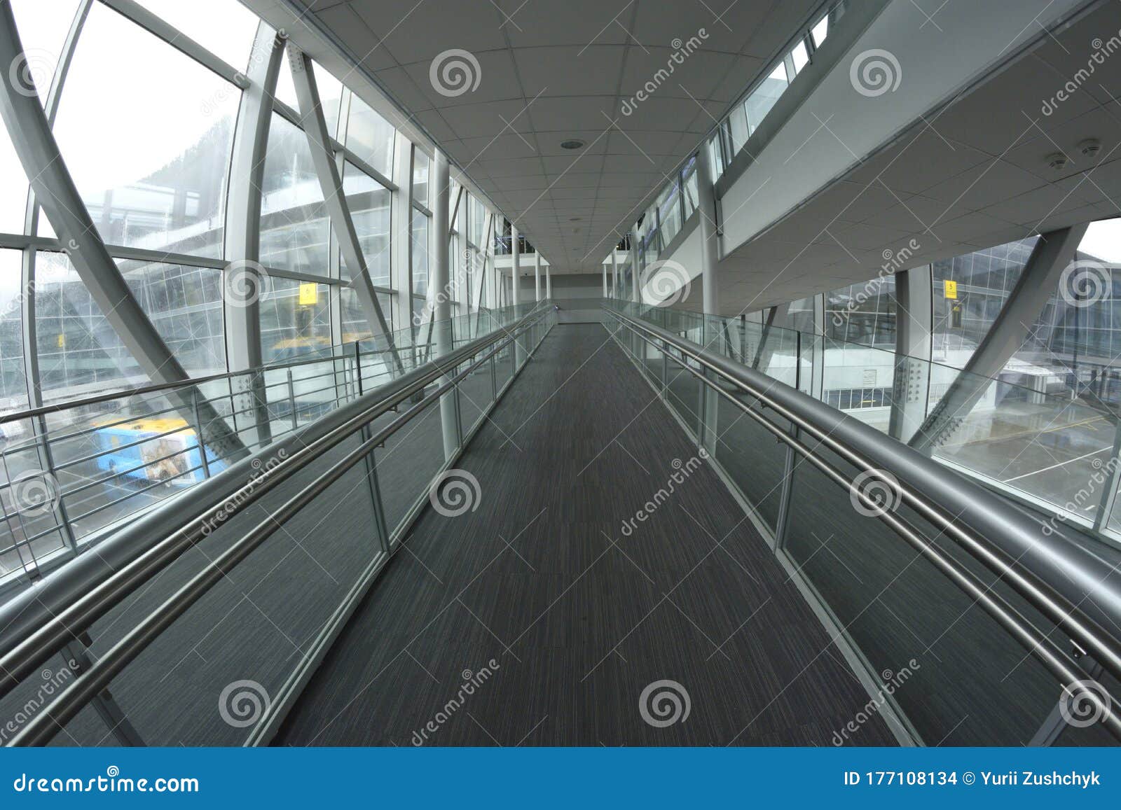 Empty Aircraft Walkway, Inside Bridge To Planes Stock Photo - Image of ...