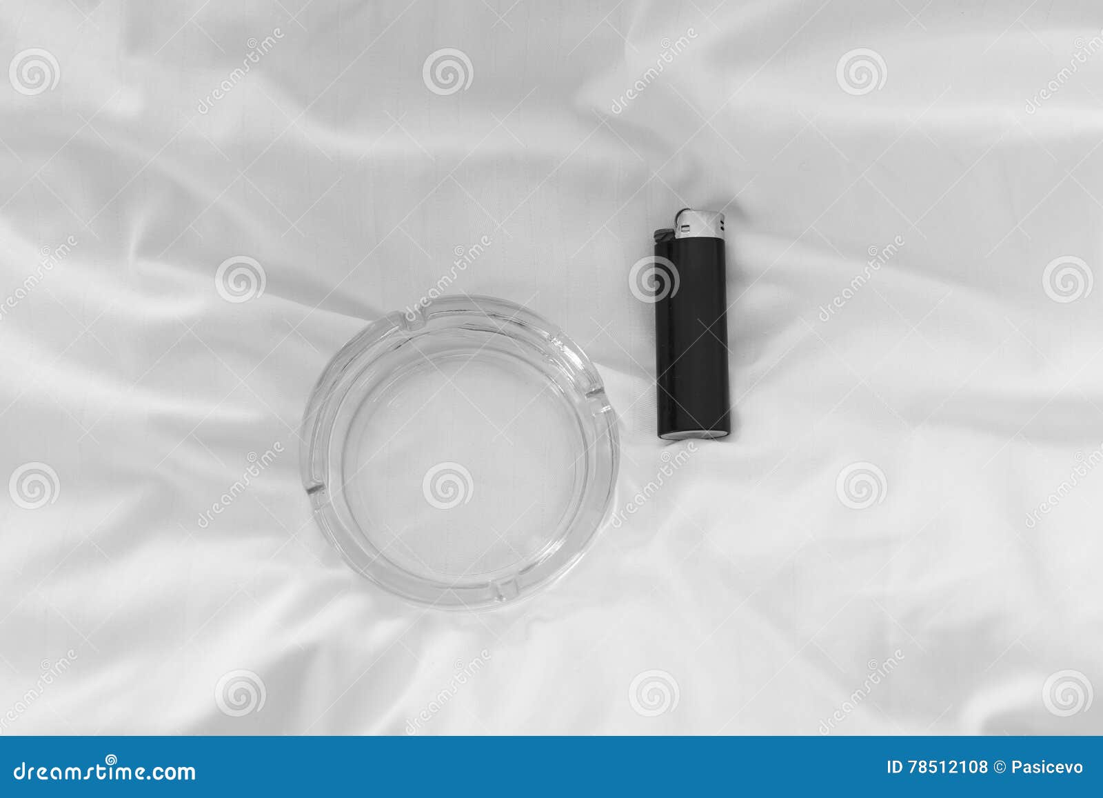 Empty ashtray and lighter stock photo. Image of copyspace - 78512108