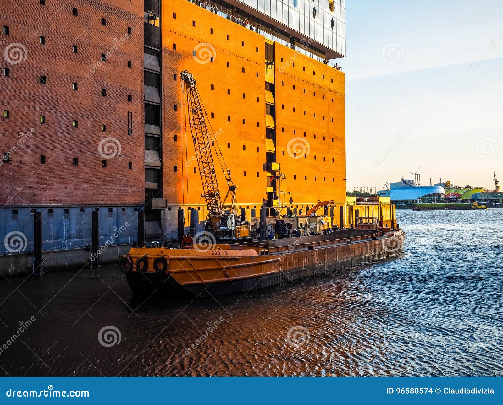 Empty barge in Hamburg hdr editorial stock image. Image of empty - 96580574