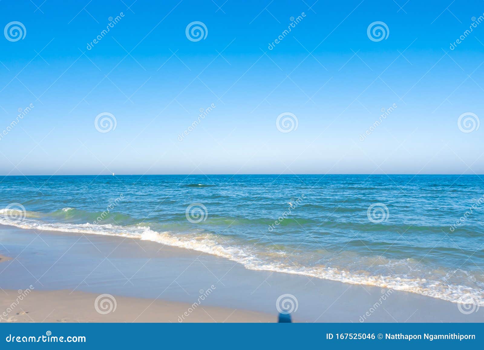 Empty beach and ocean sea stock photo. Image of ocean - 167525046