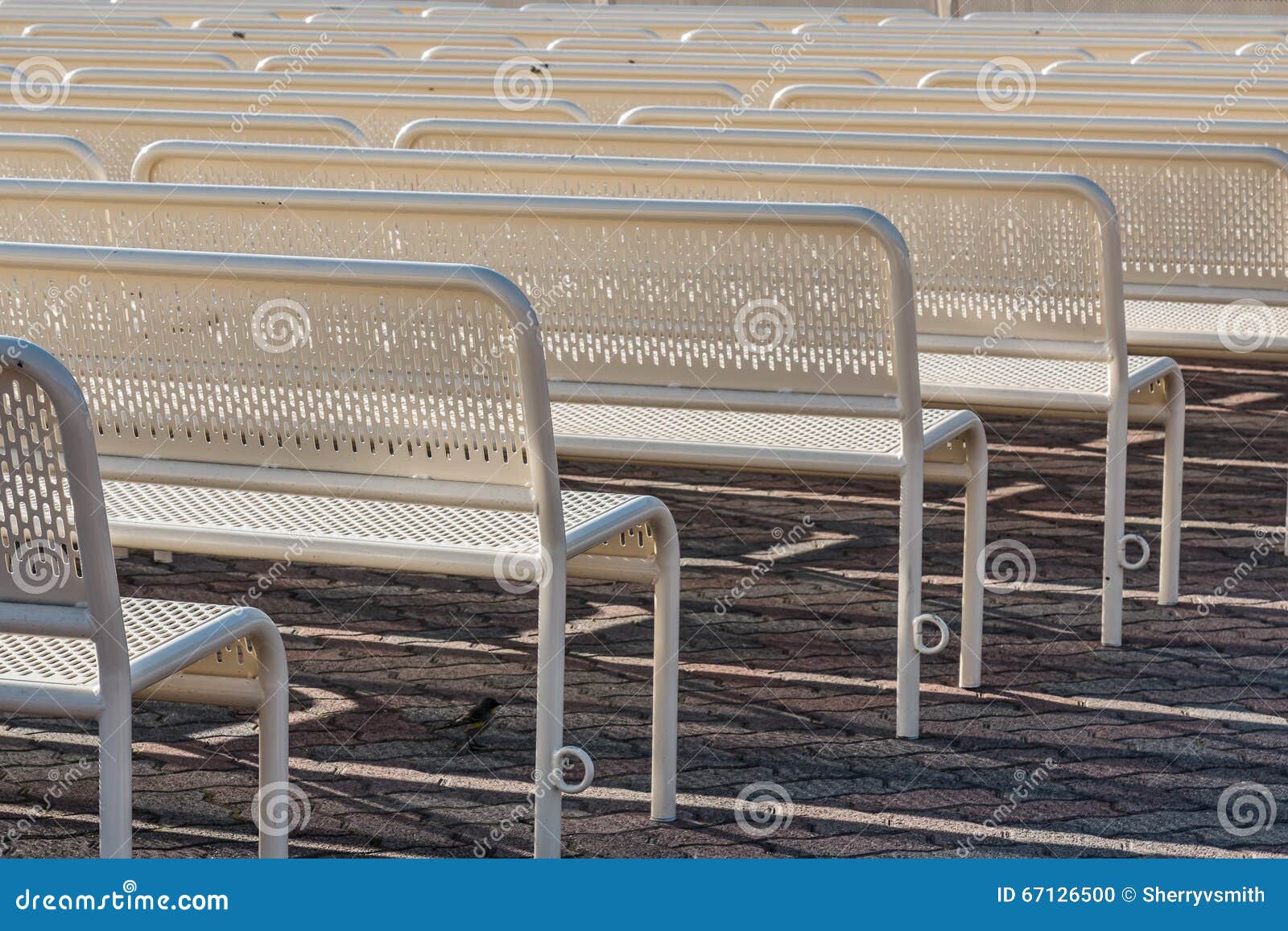 Empty Benches Stock Image | CartoonDealer.com #43471249