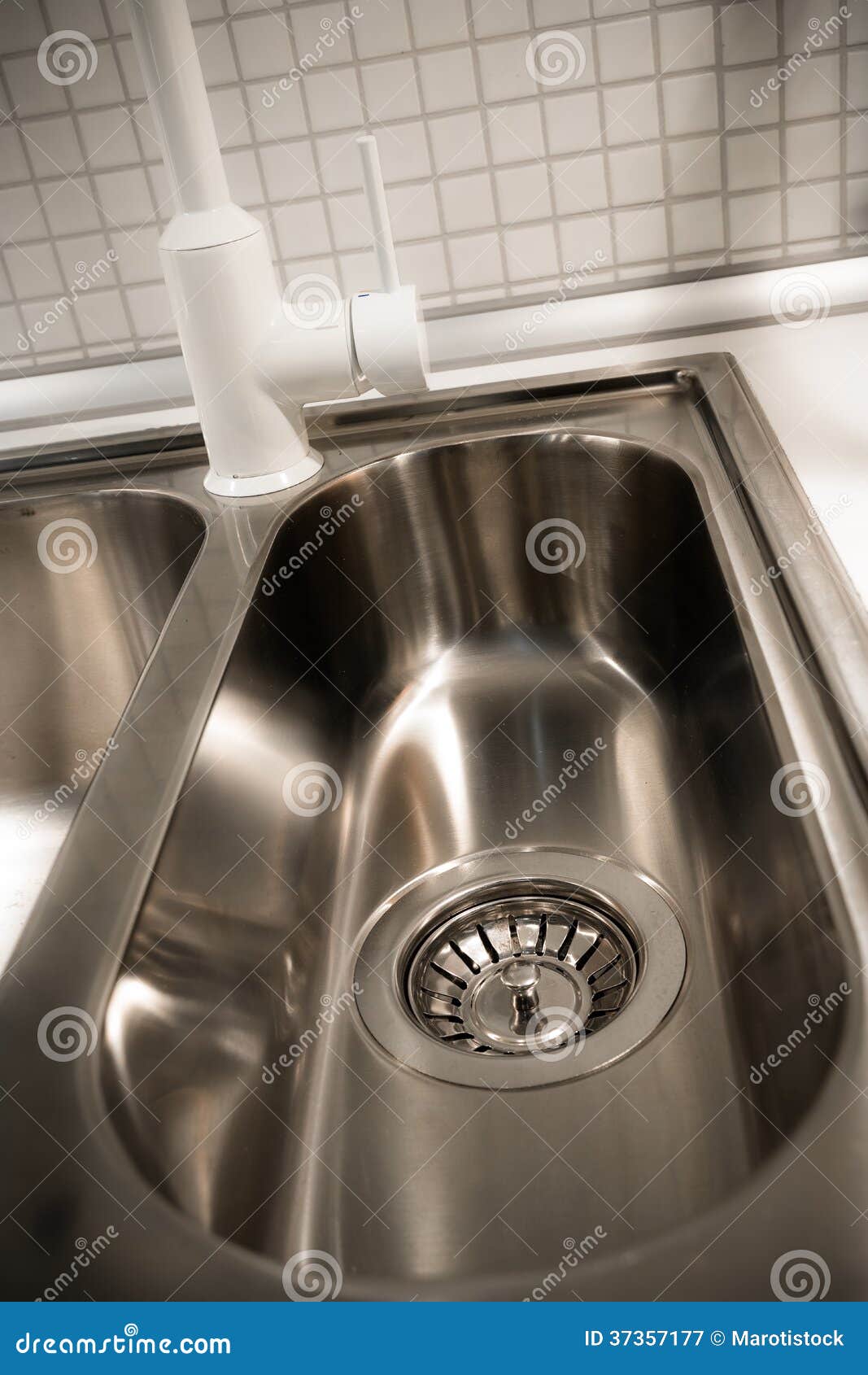 Empty Bowl Stainless Steel Sink Stock Image - Image of bowl, bathroom ...