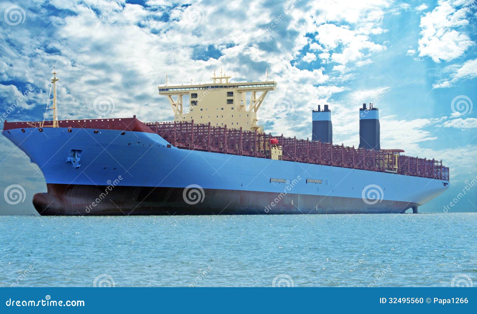 Empty cargo ship stock photo. Image of empty, harbor - 32495560