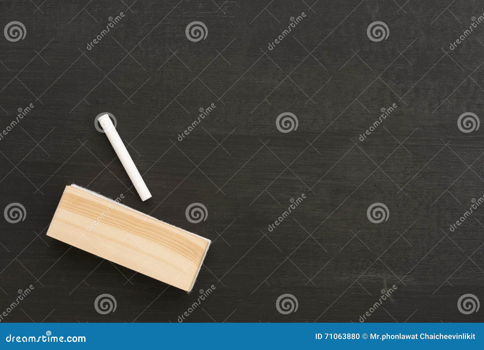 Empty Chalkboard with Chalk Stock Photo - Image of handwriting, effect ...