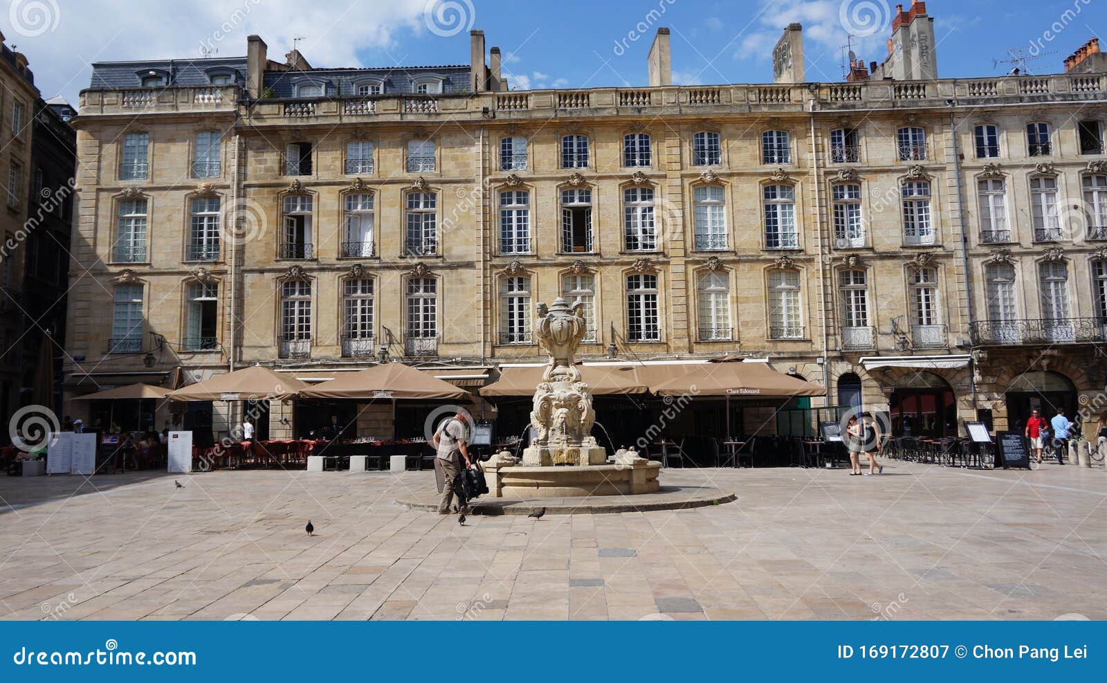 Empty Classic Old Style Square Stock Image - Image of nice, view: 169172807