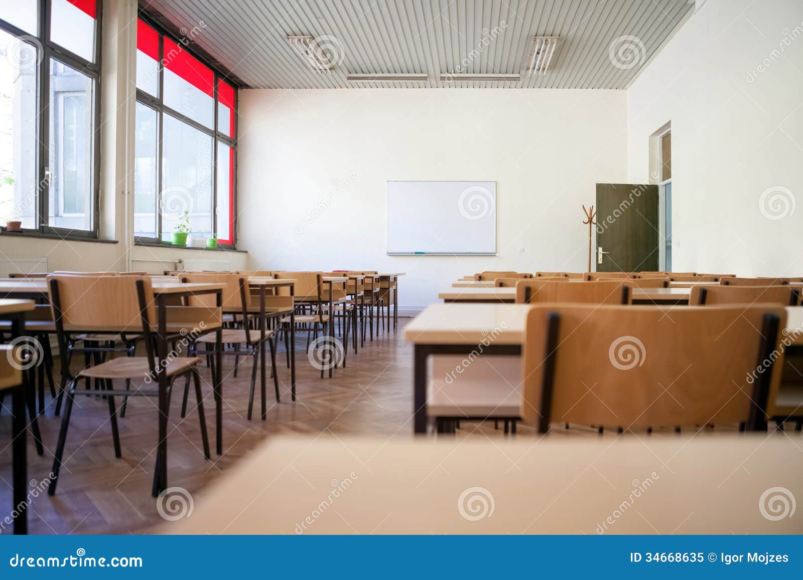Empty classroom stock image. Image of indoor, classroom - 34668635