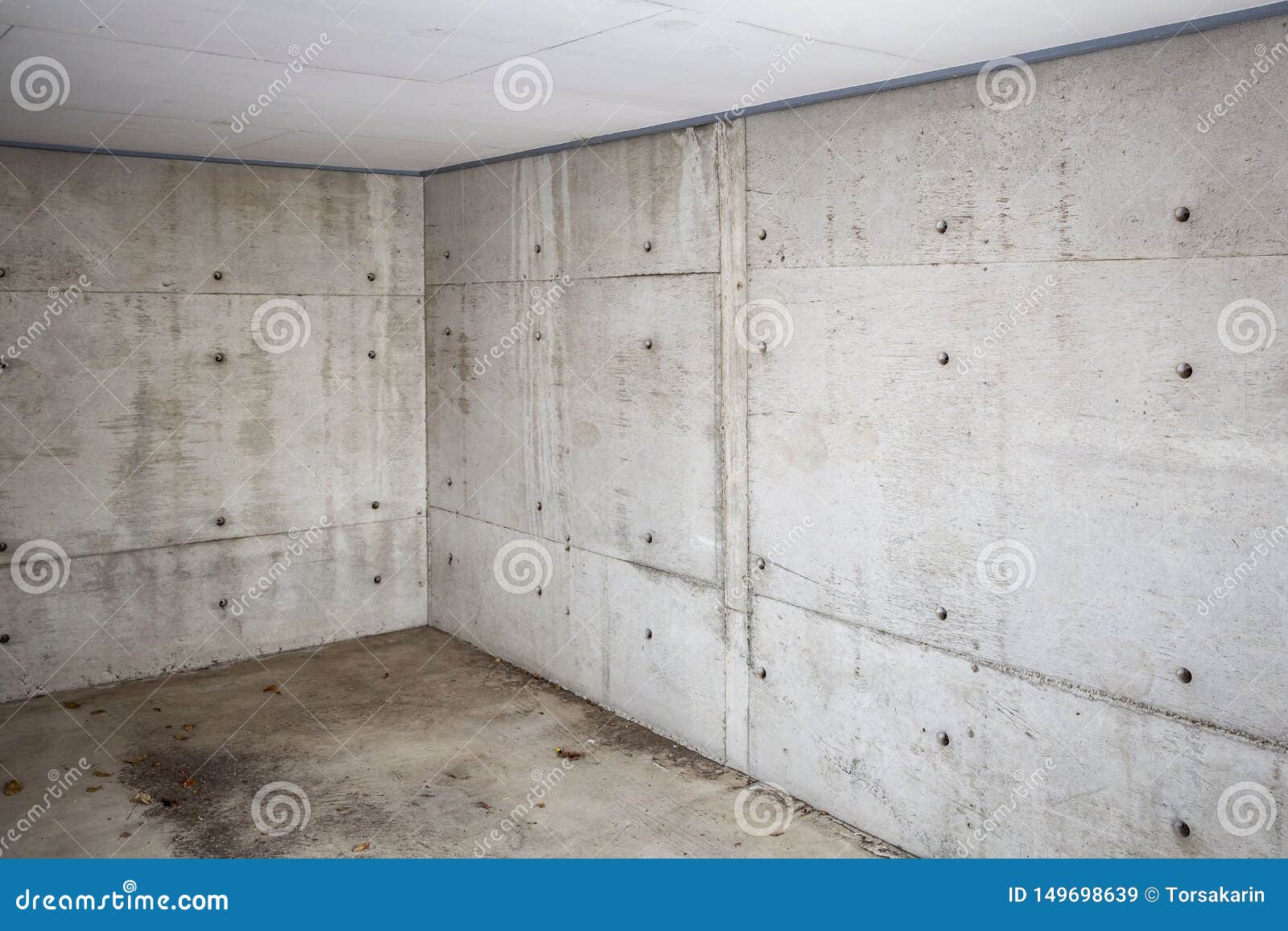 Empty concrete room stock image. Image of cement, abstract - 149698639