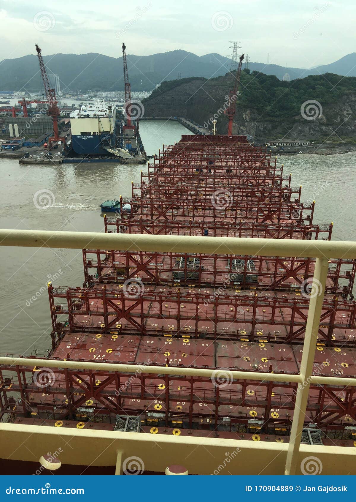 Empty Container Ship Entering Dry Dock Editorial Stock Image - Image of ...