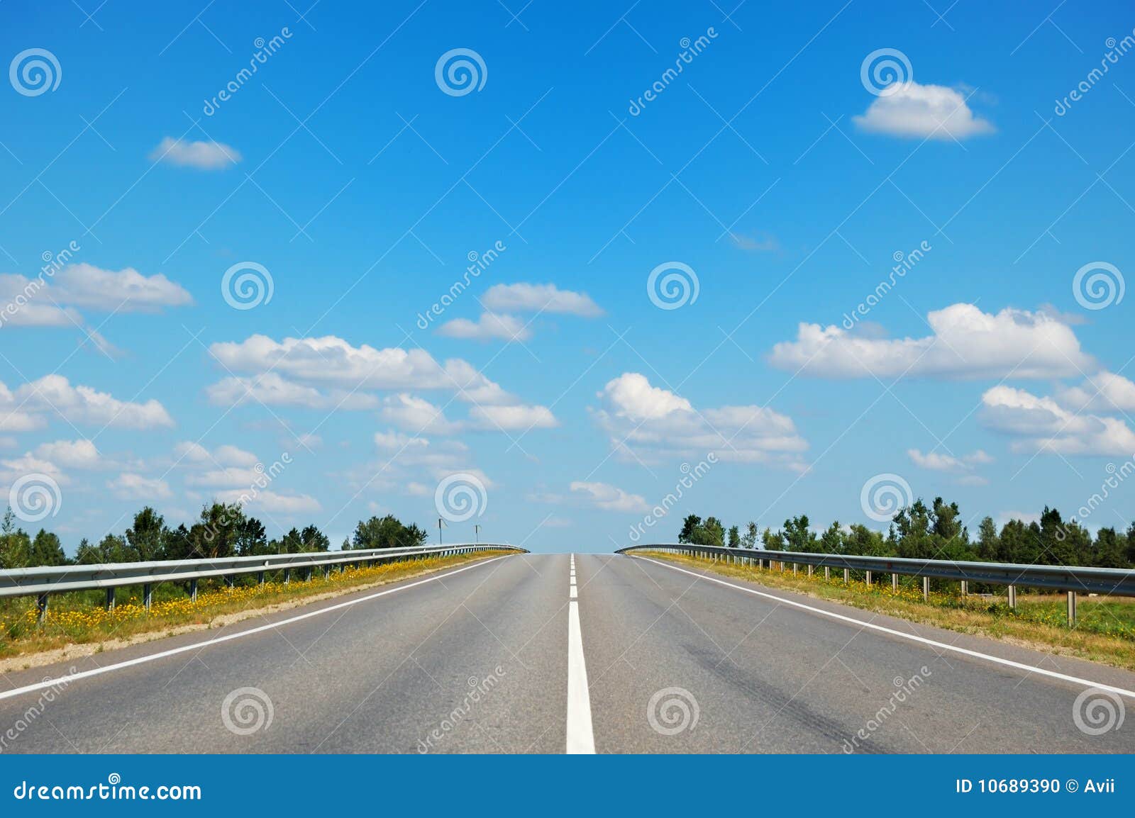 Empty countryside road stock photo. Image of pass, country - 10689390