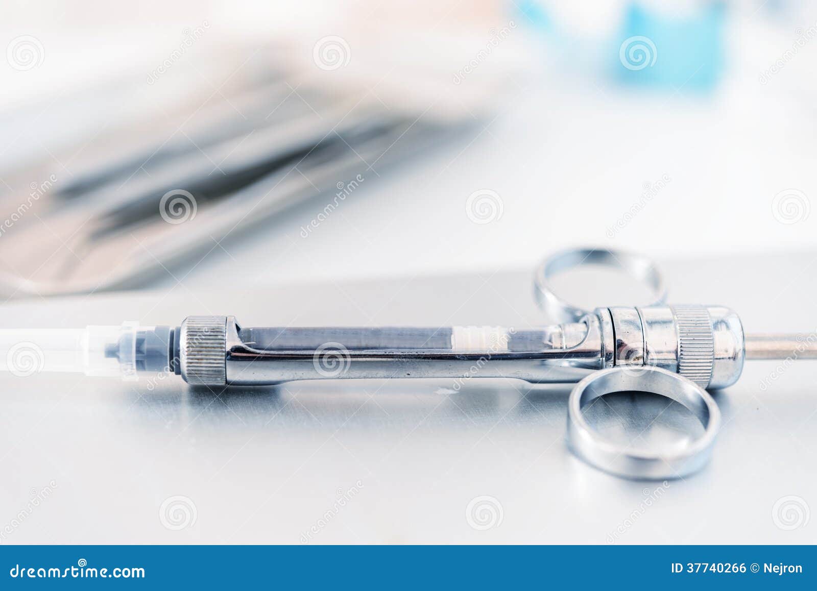 Dental Syringe And Carpules With Dental Anesthesia, Lidocaine Articaine ...