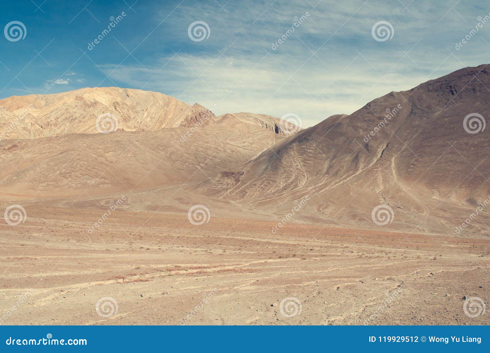 Empty desert in himalayas stock photo. Image of ladakh - 119929512
