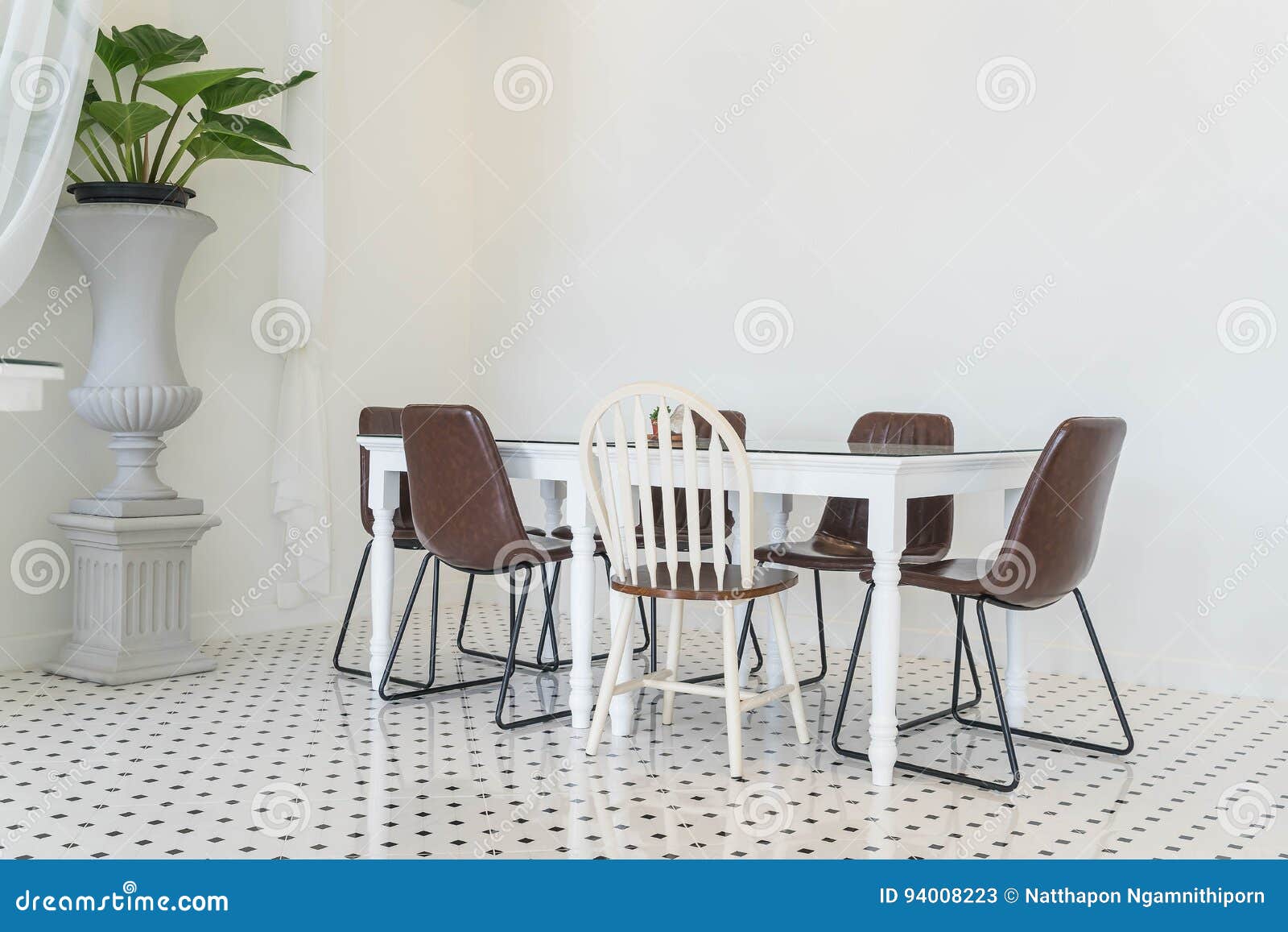 Empty Dining Table Interior Decoration Stock Image - Image of beautiful ...