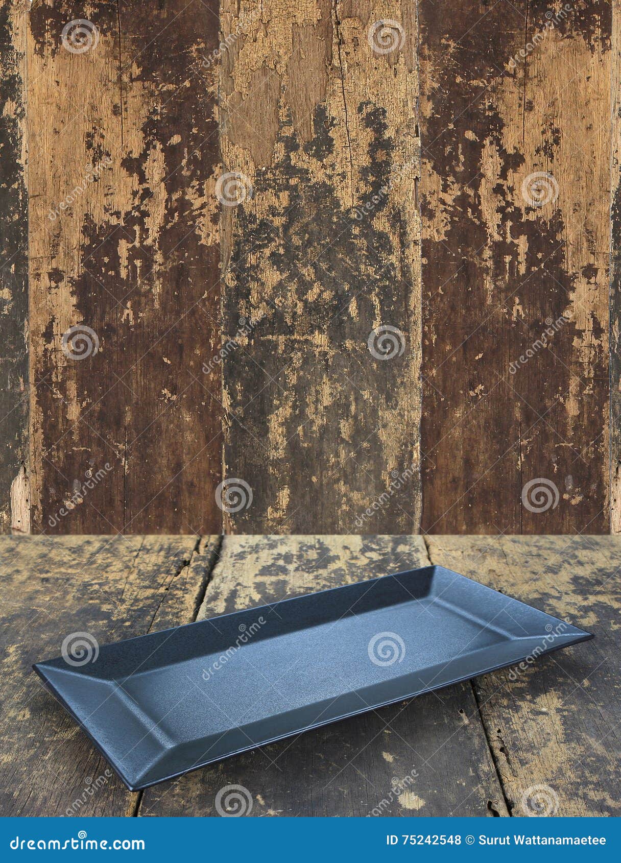 Empty Dish Plate on Wooden Table Stock Photo - Image of kitchen, dish ...