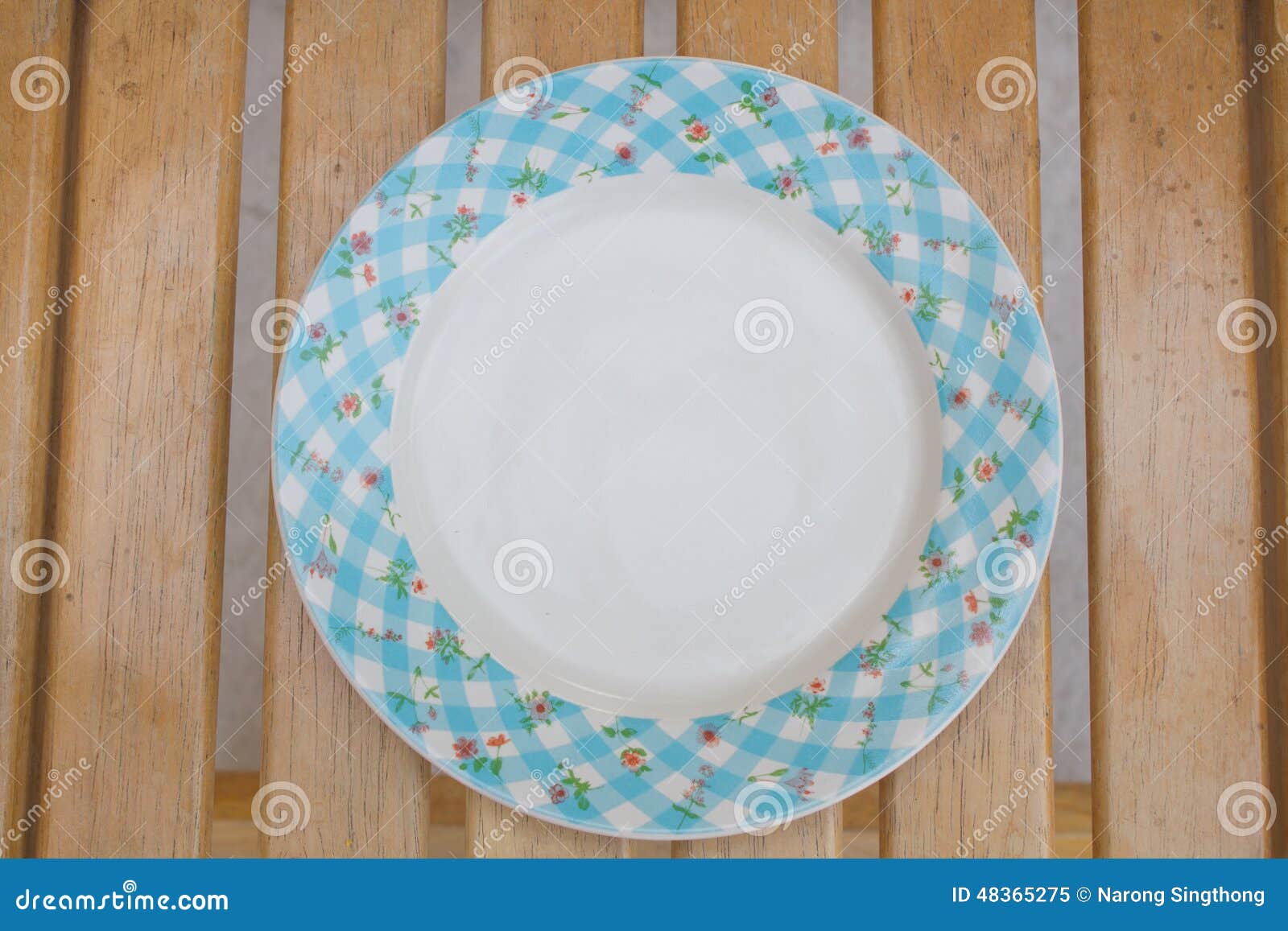 Empty dish stock image. Image of object, equipment, blue - 48365275