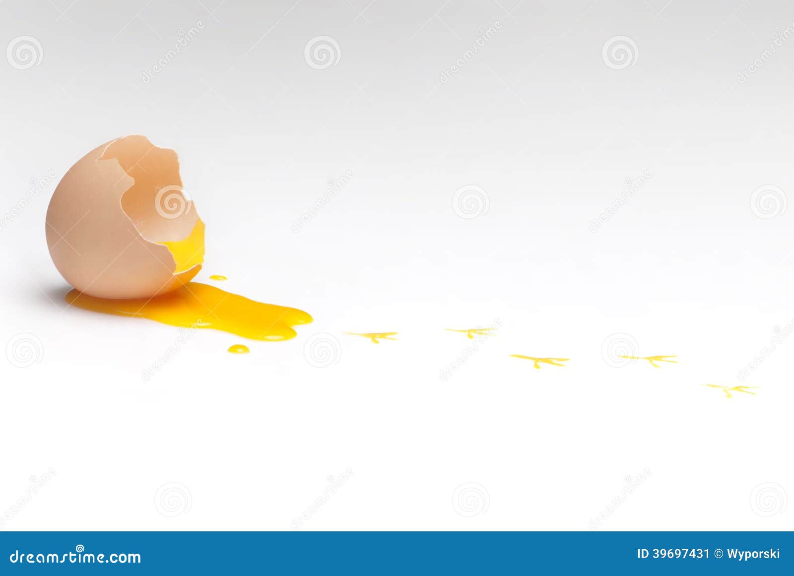 Empty egg shell easter stock image. Image of steps, colorfully - 39697431