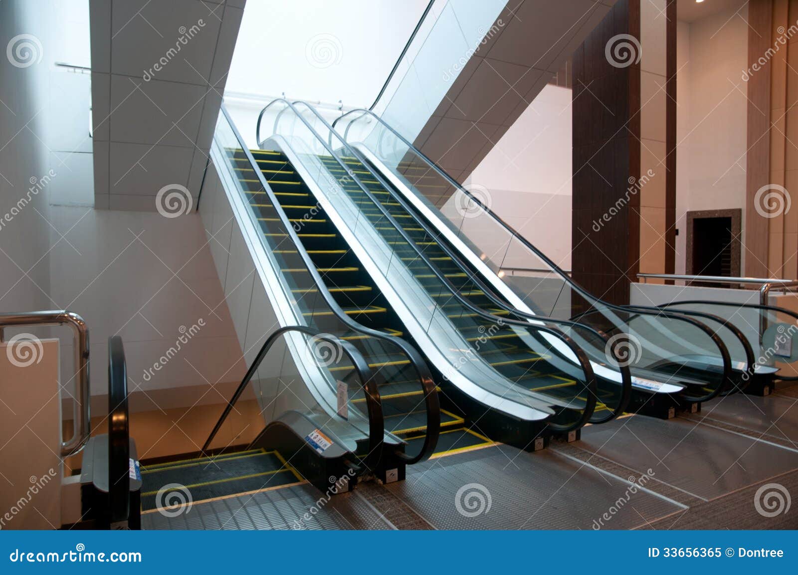Empty escalator steps stock image. Image of motion, building - 33656365